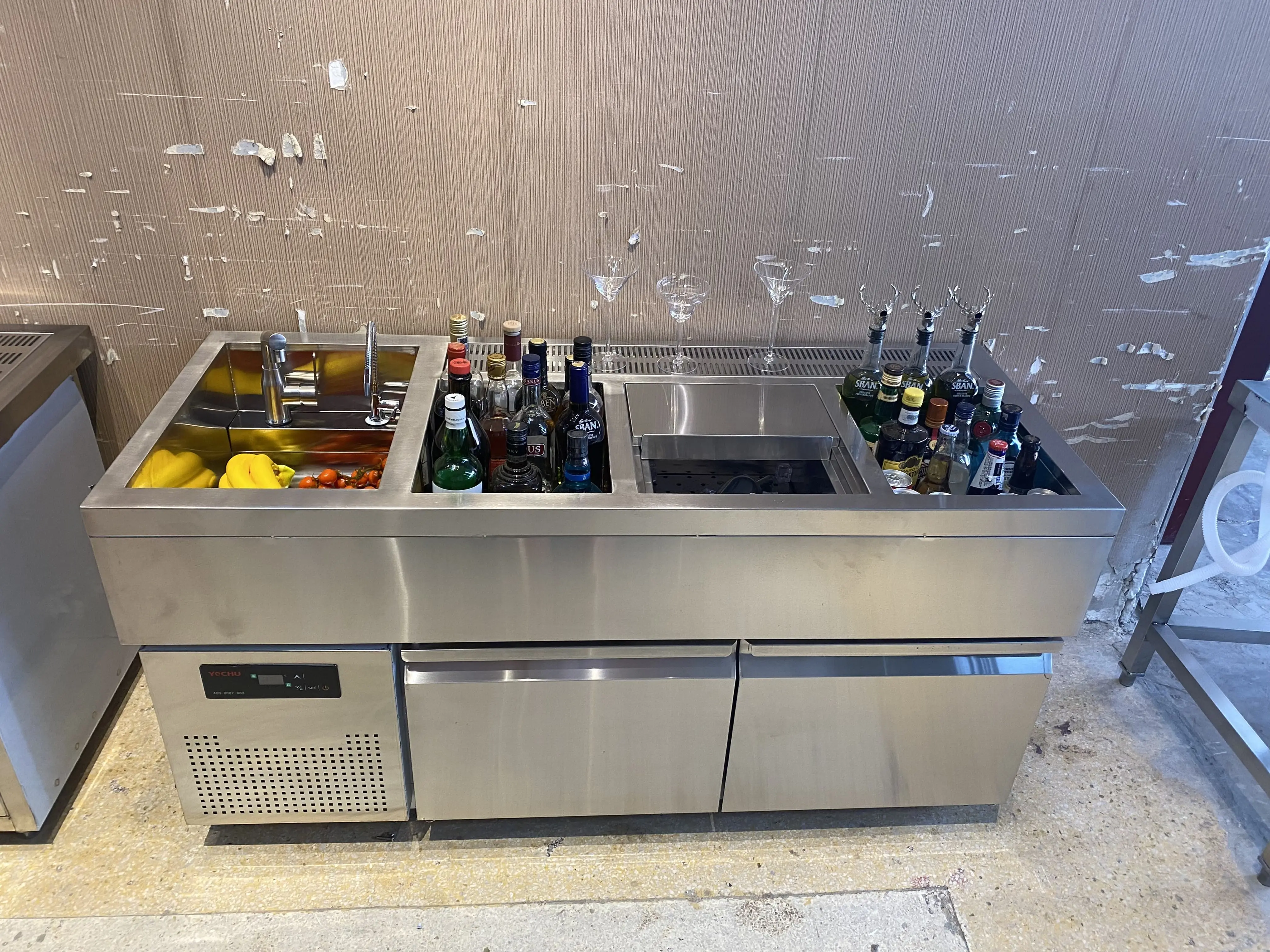 New Design Customized Cocktail Bar Station Refrigerated For Shop ...