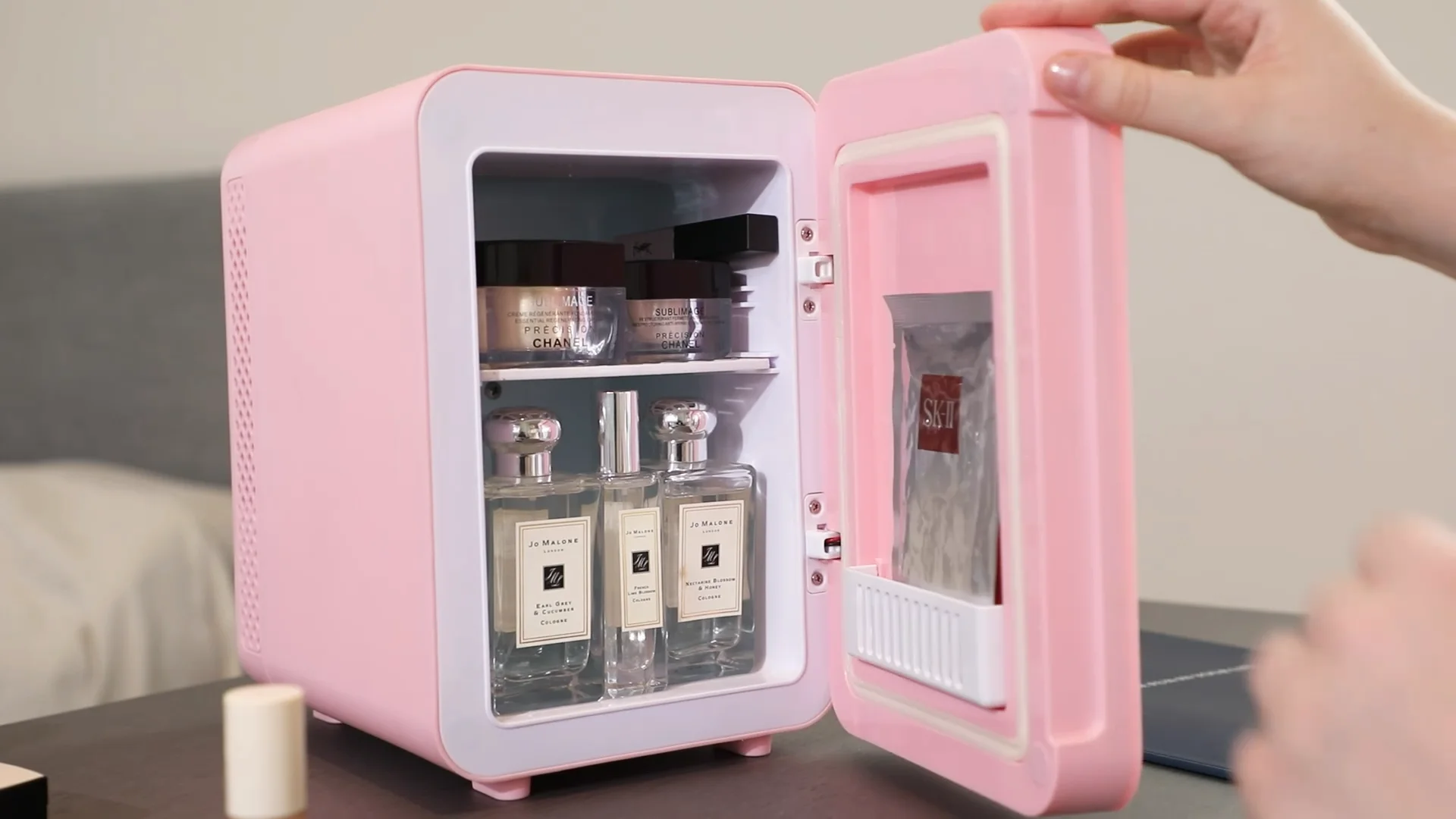 Manufacturer 4l Ac Dc White Pink Portable Small Mini Fridge With Mirror ...