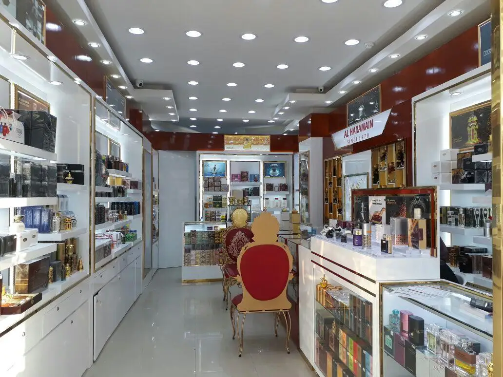Perfume Retail Store Interior Design Perfume Display Showcase Perfume ...
