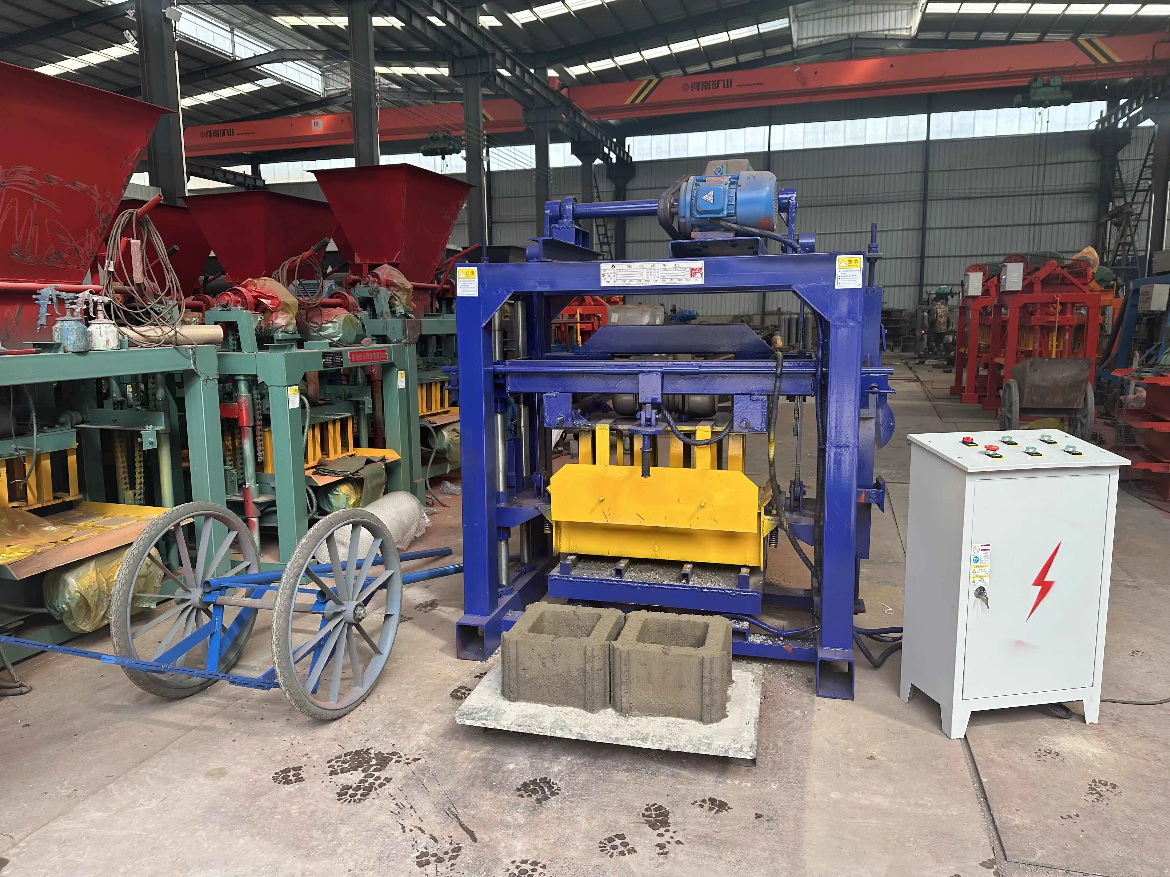 Qtwj4-40 Push-pull Automatic Cement Brick Making Machine Concrete ...