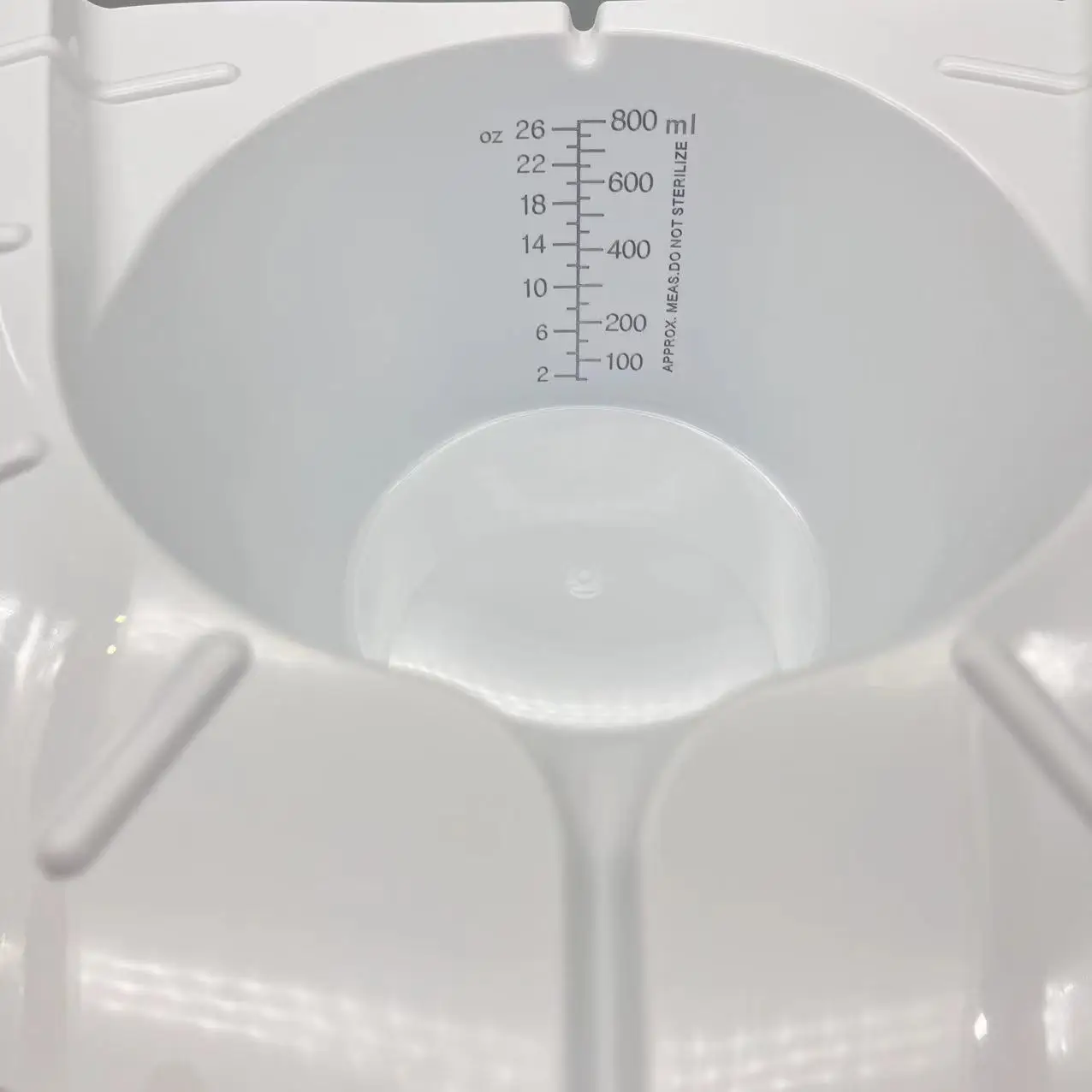 24 Hour 800ML Female Urine Pan - Graduated for Specimen Collection