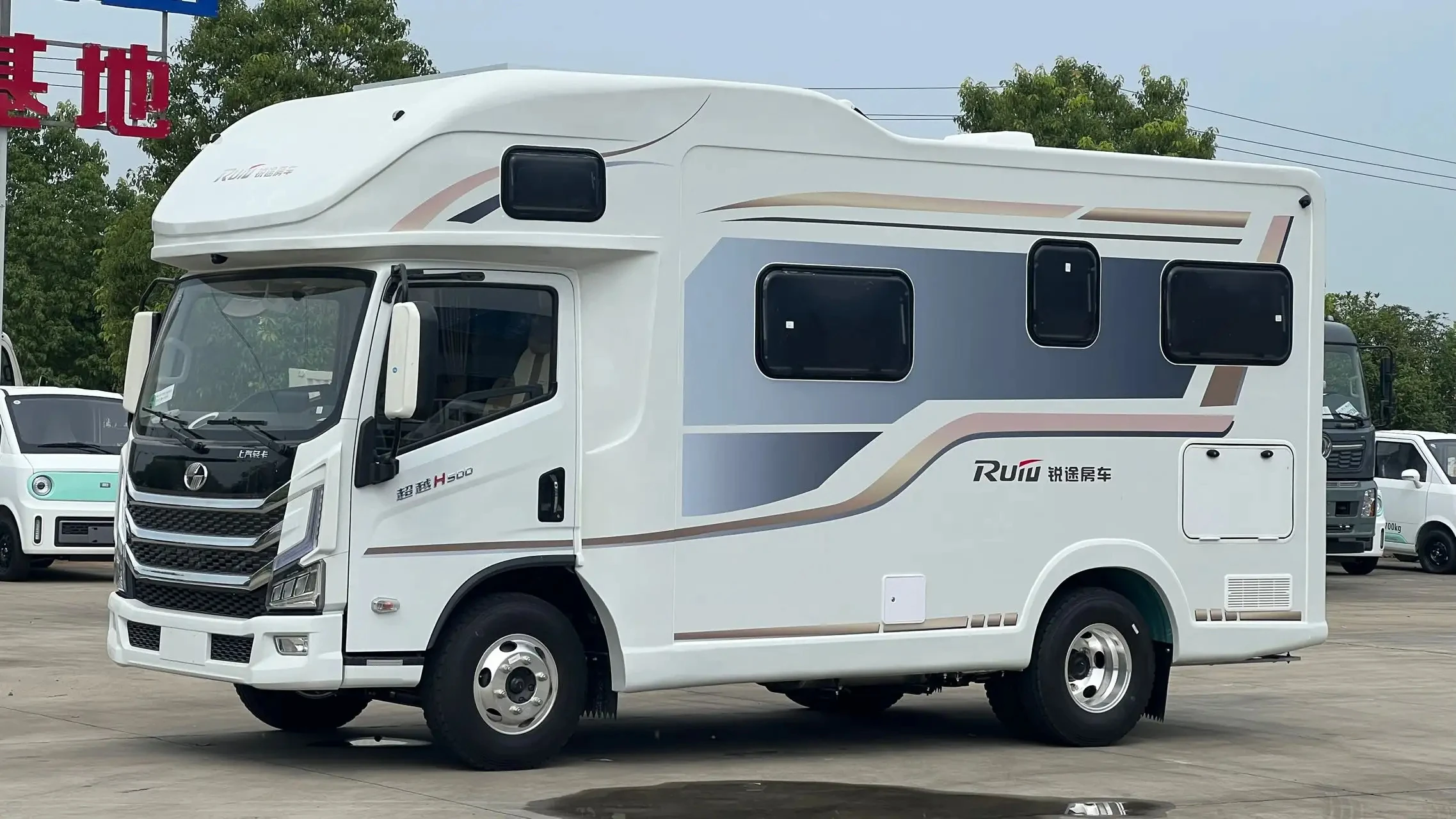China Made Larger Living Space Motorhome Camping Car Camping Car Motor ...
