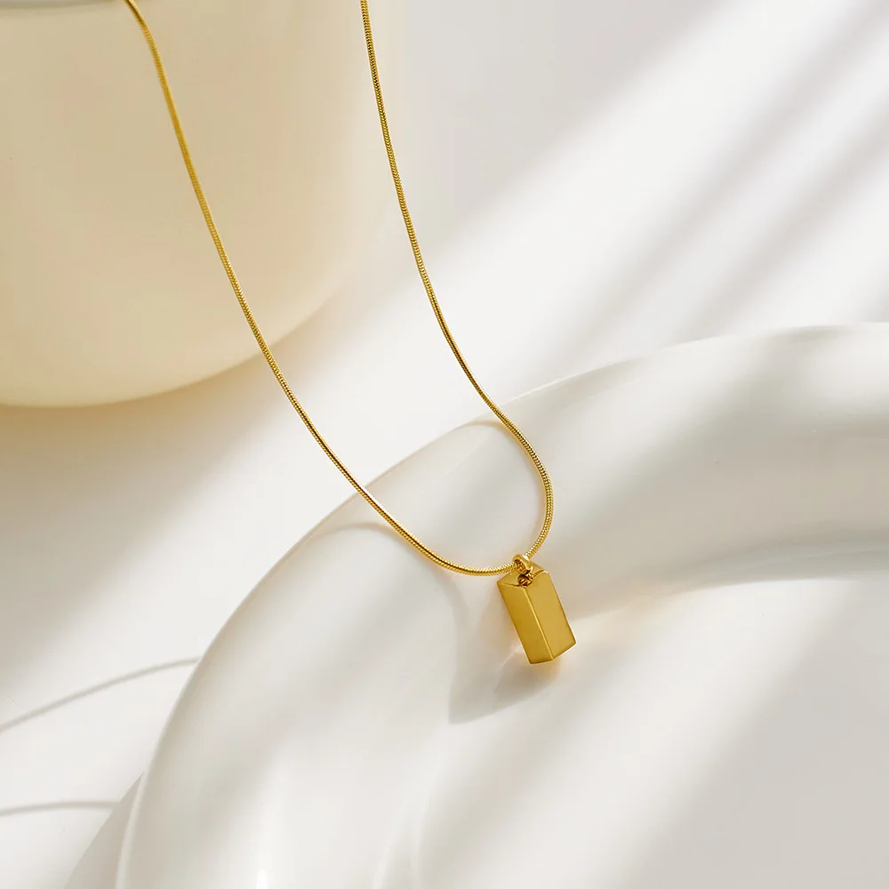 Ins Small Gold Square Stainless Steel Necklace Solid Small Gold Brick ...