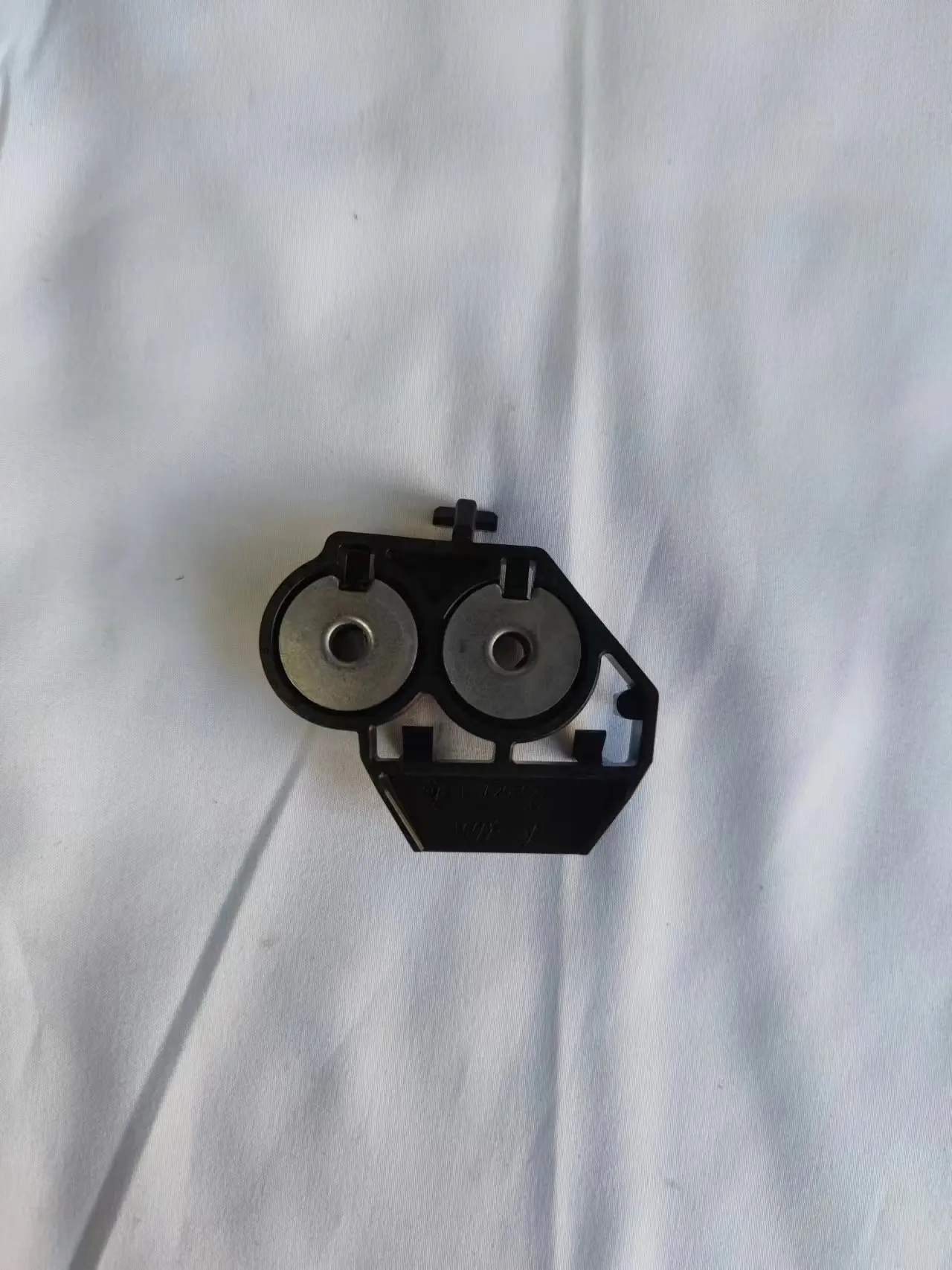 Quality Assurance Radiator Bracket 2056260212 For Mercedes Benz C W205 ...