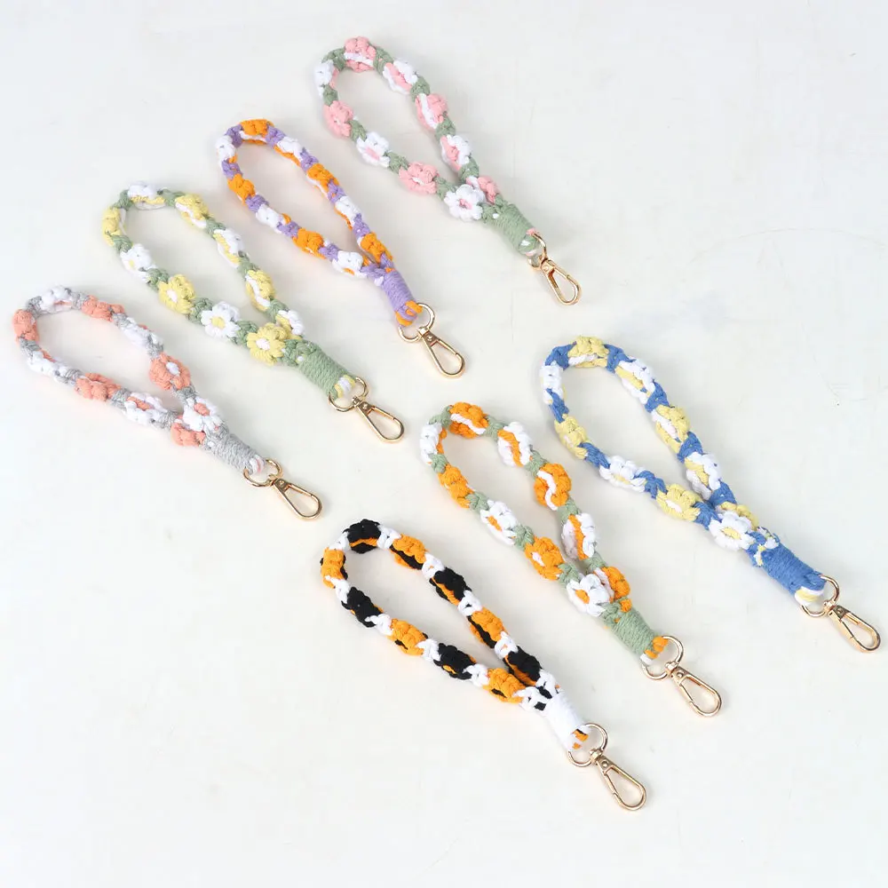 Pastoral Style Handmade Small Daisy Key Chain Small Daisy Flowers ...