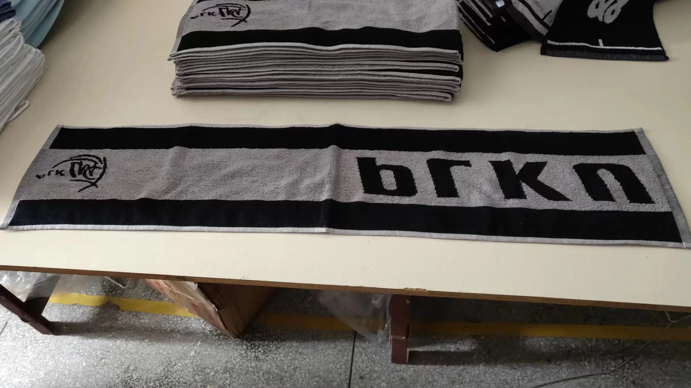 Custom Logo Fitness Sweat Towel Cotton Embroidery Jacquard Or Custom ...