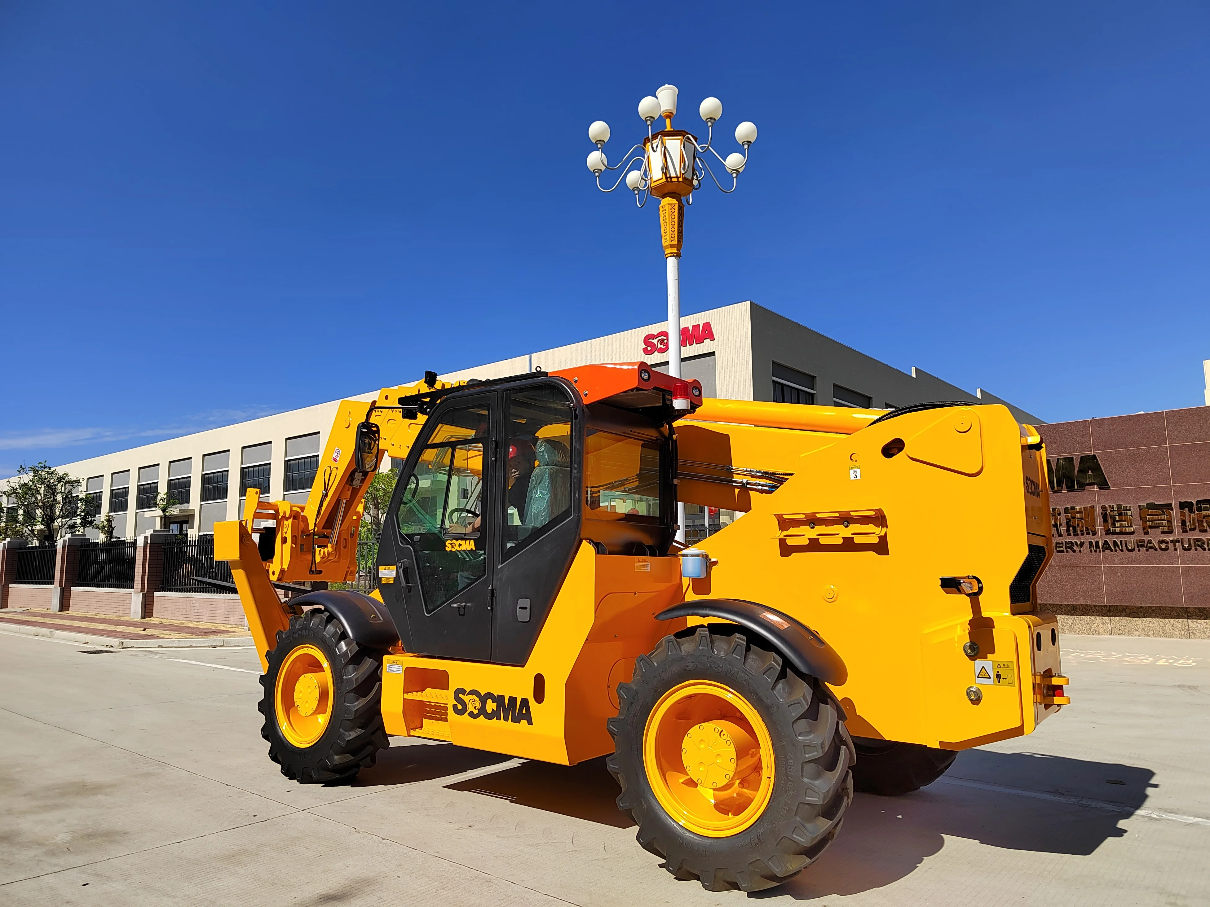 Telehandler Forklift 4ton 17m - Versatile & Powerful
