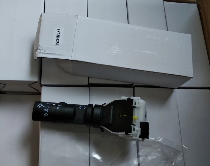 Suzuki Futura SL413 Turn Signal Switch - Reliable & Durable