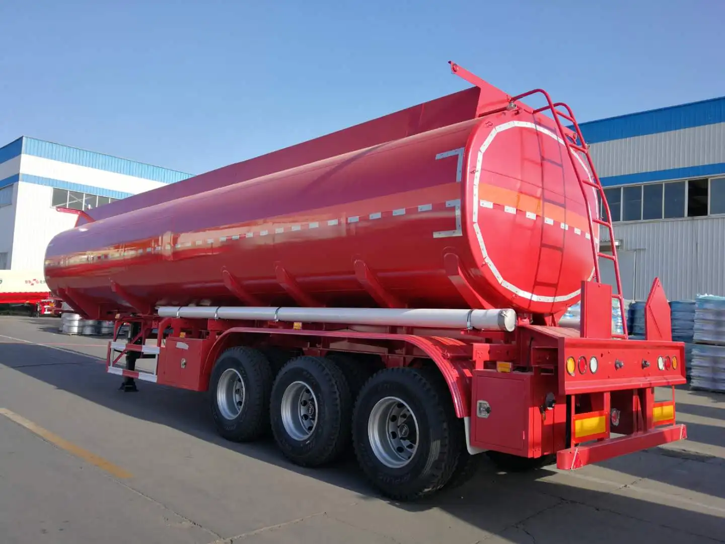 Large Capacity And Durability Oil Tank Semi Trailer 50m3 Oil Tank Semi ...