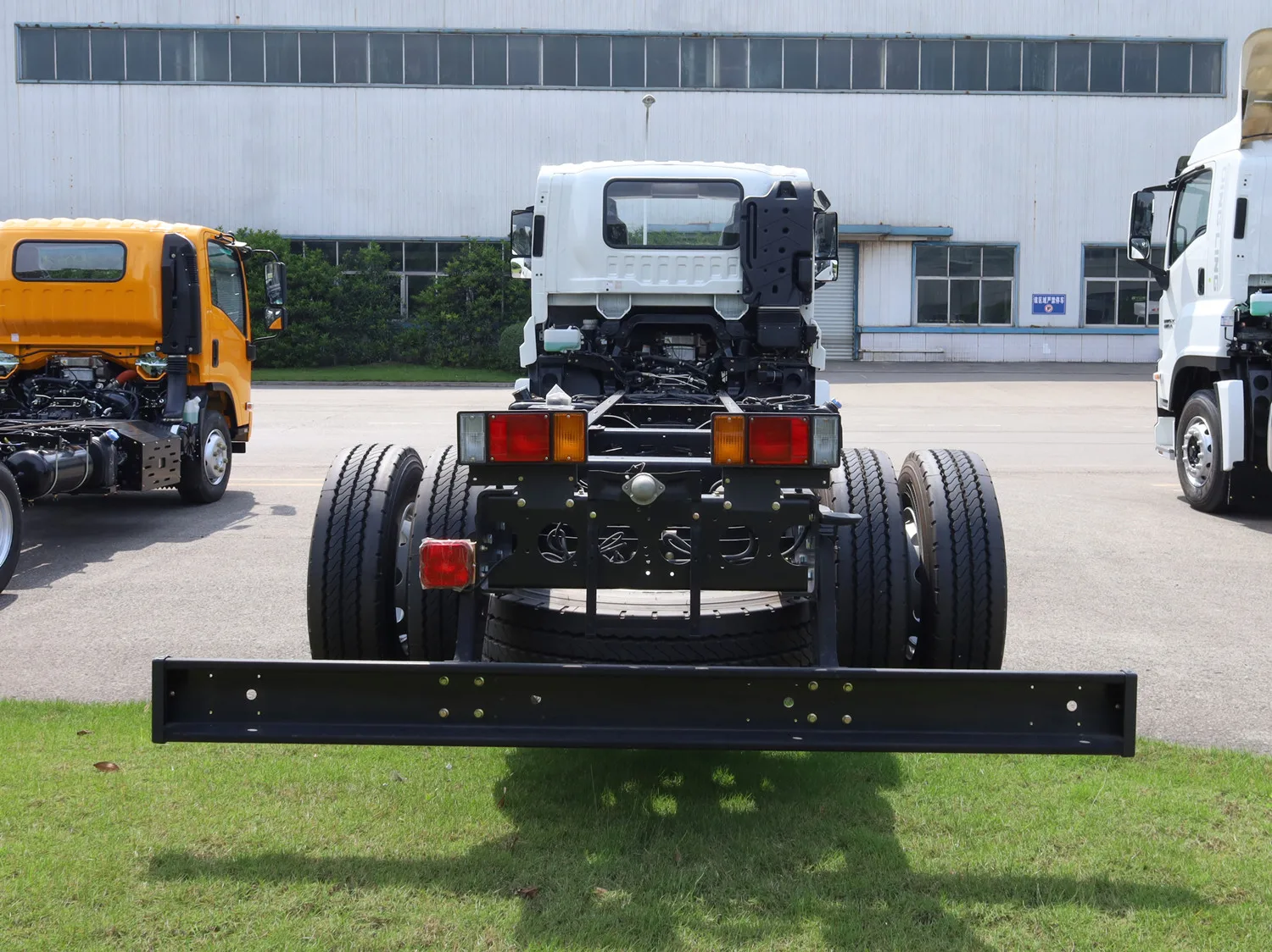 Best Sale Isuzu Ftr Truck Cargo Truck Chassis 14 Ton Van 2022 New Ftr ...