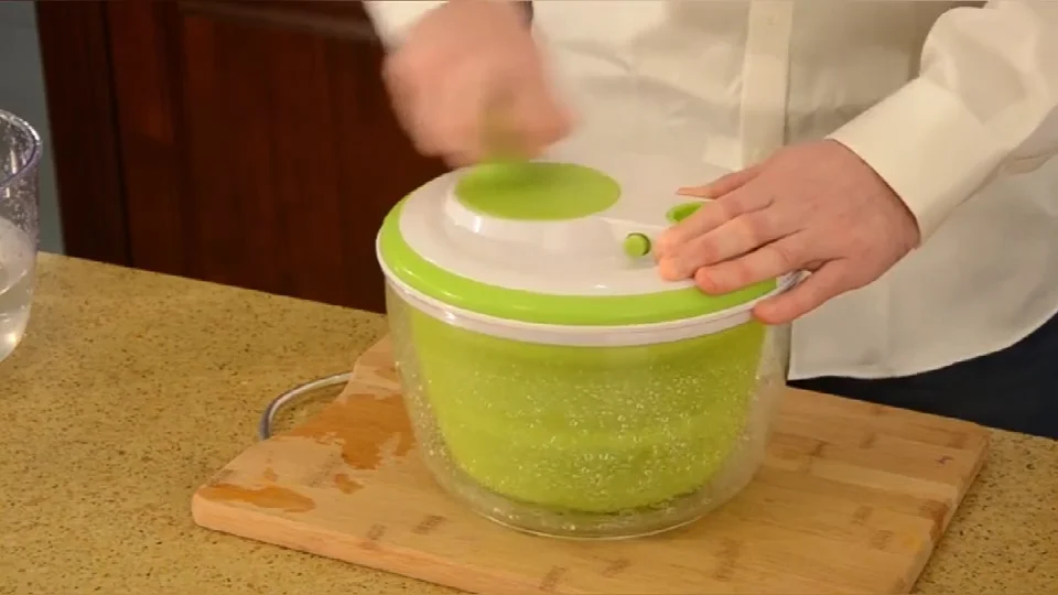 5 Quart Salad Spinner Hand Operated Washing Colander 5 L Vegetables ...