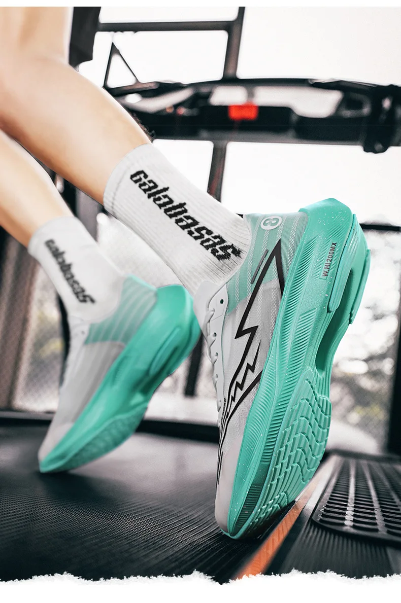 Lightweight Designer Sneakers - High-Quality Running Shoes