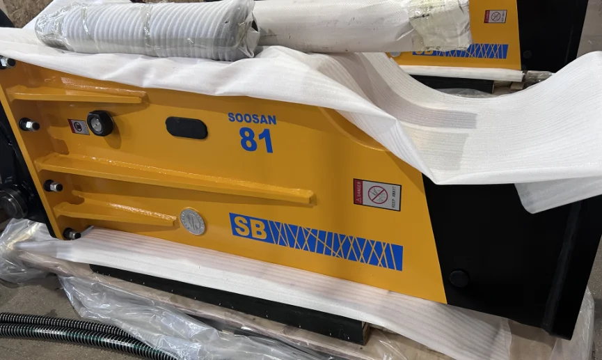 Sb81 Soosan Hydraulic Rock Hammer For 18-26 Tons Excavator With 140 Mm ...