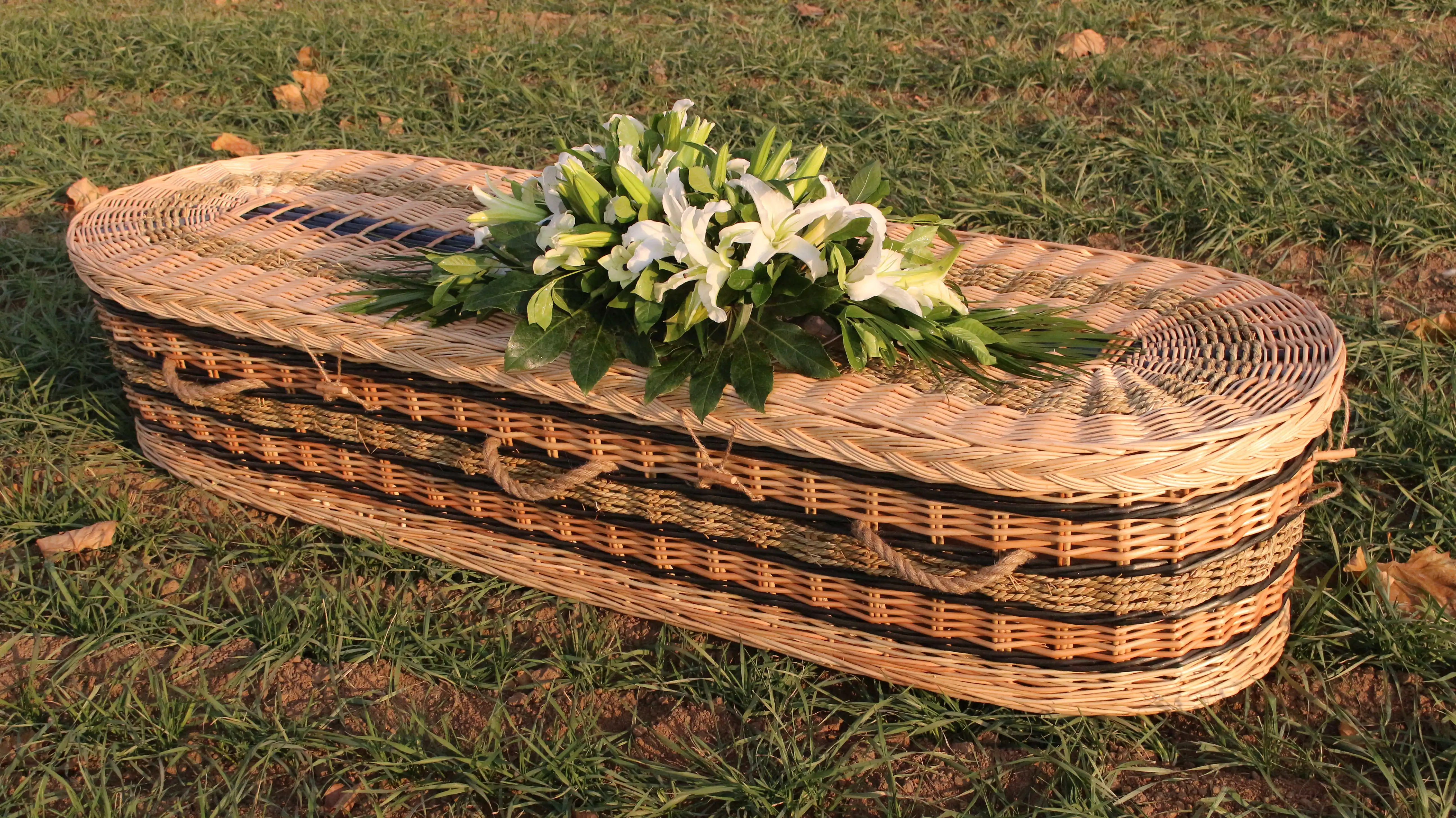 OEM Funeral Coffin Wicker Casket Biodegradation Willow Coffin for Sale ...