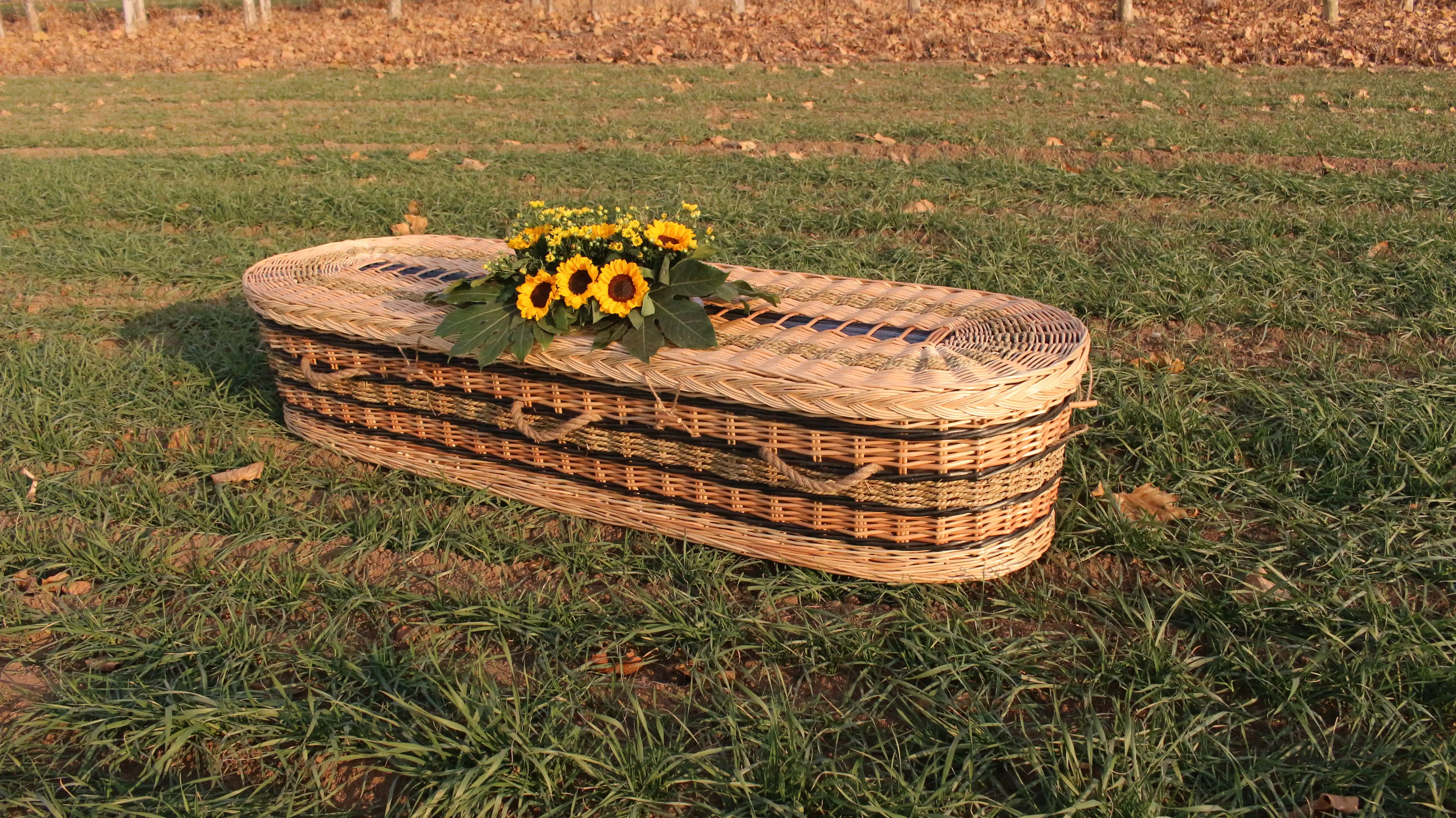 OEM Funeral Coffin Wicker Casket Biodegradation Willow Coffin for Sale ...