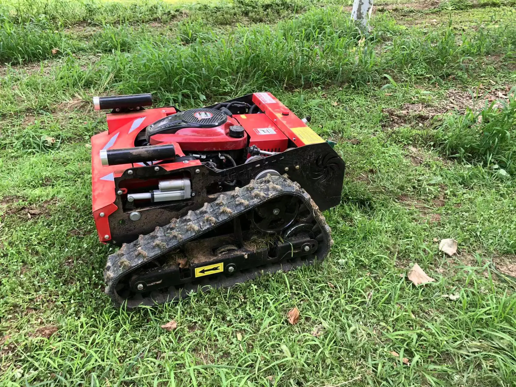 Self-propelled Atv Grass Cutter Remote Control Robot 9.5hp Crawler ...