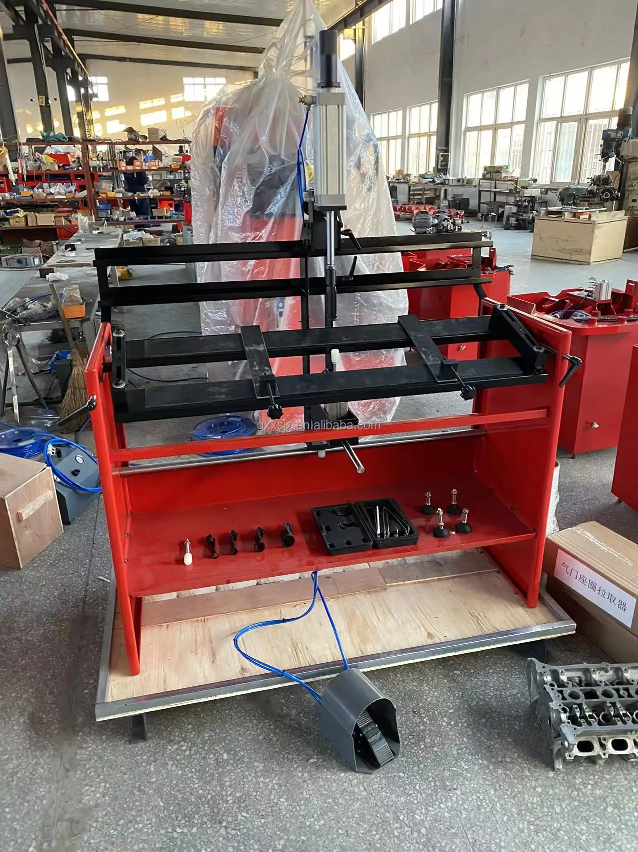 Cylinder Head Spring Disassembly and Assembly Station LD1150