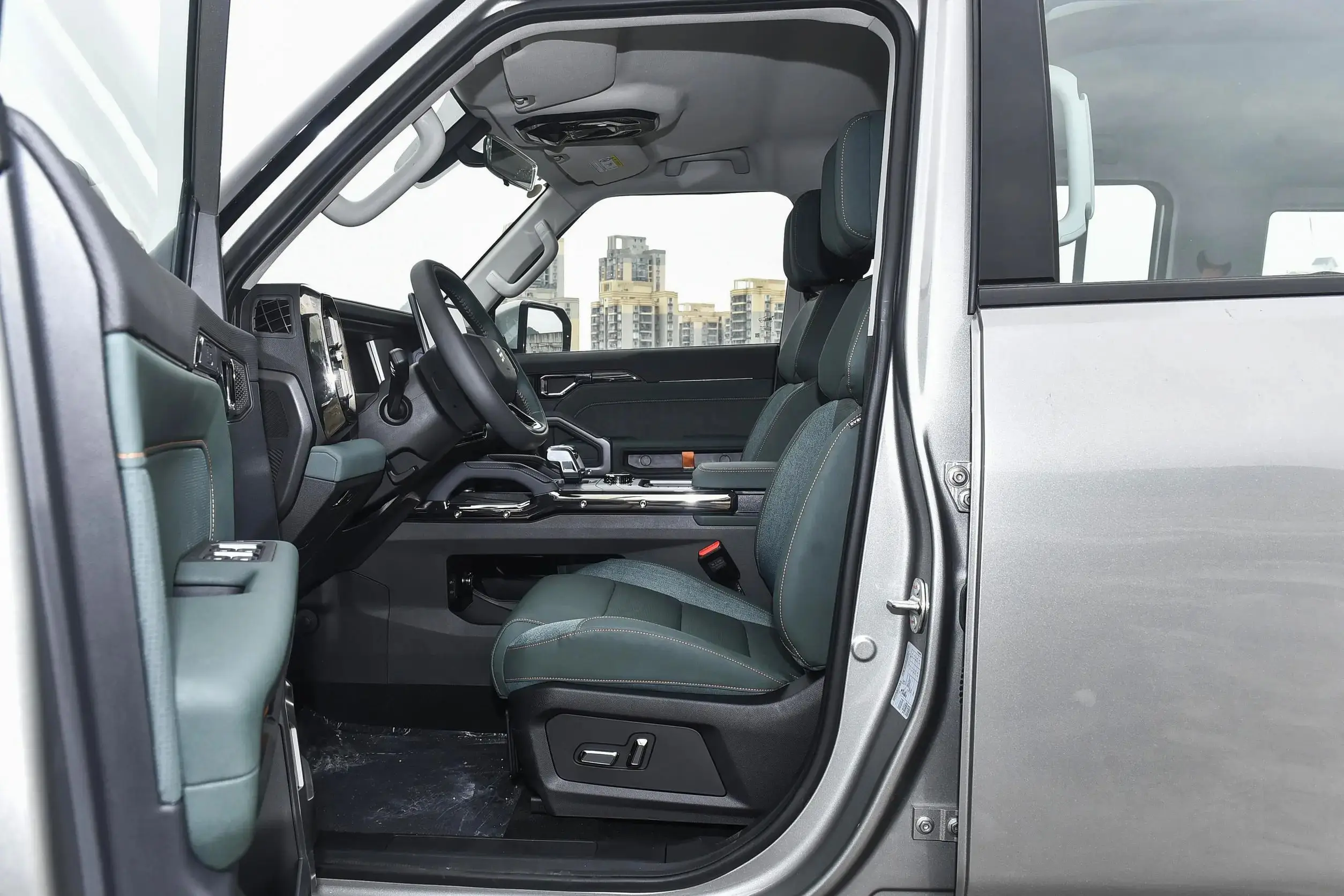 2025 Jetour Traveler T2 - Hybrid SUV for off-Road Adventures