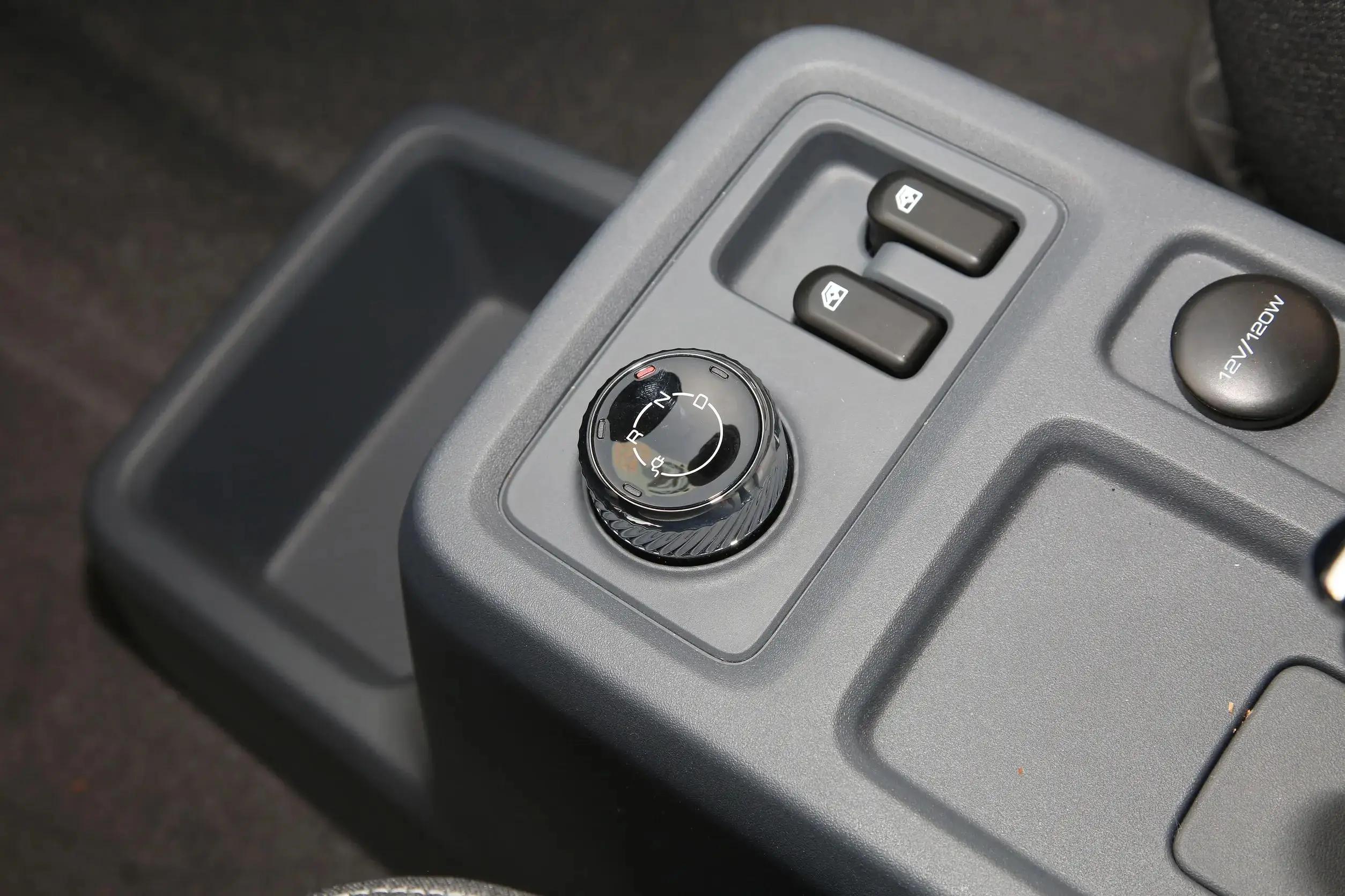 Wuling MPV Electric Mini Bus Taxi - Efficient & Reliable