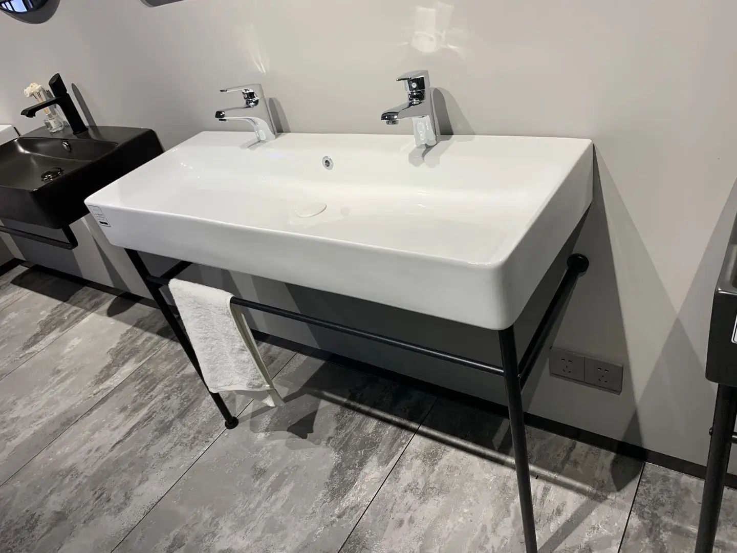 Ergonomic Sink - Accessible Wash Hand Basins for Disabled