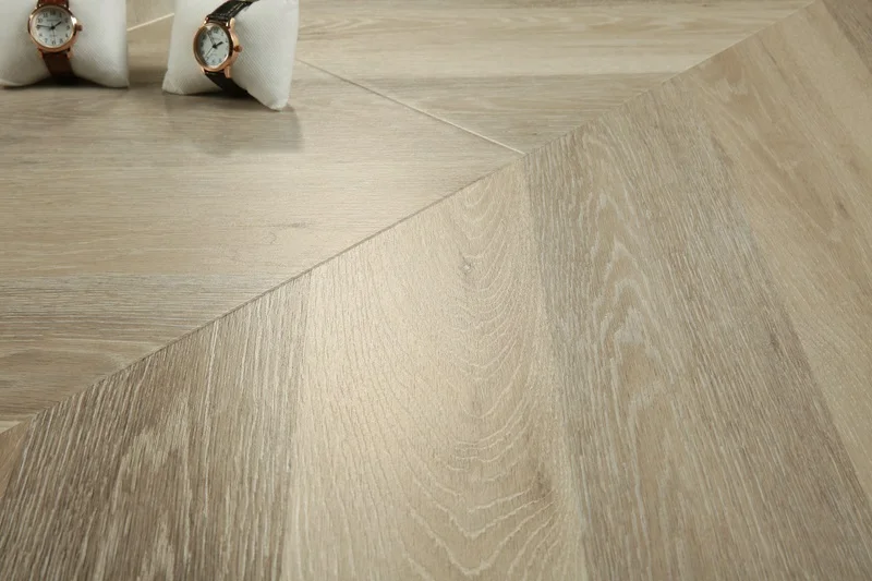 Eco-friendly Fishbone Flooring Custom 12mm Oak Engineered Wood ...