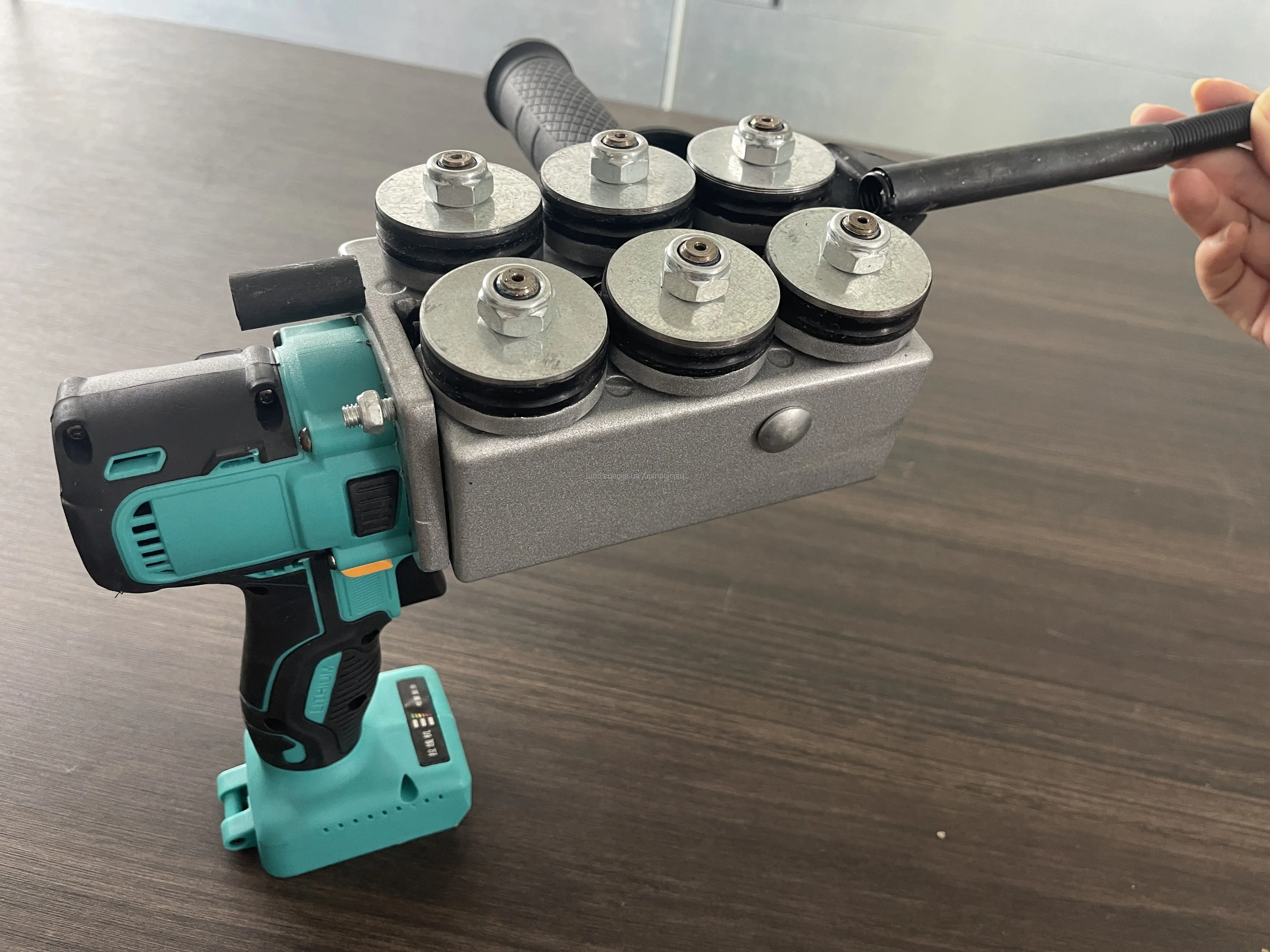 Cheap Cordless Wire Threading Tool - 1400W Power & 1 Year Warranty