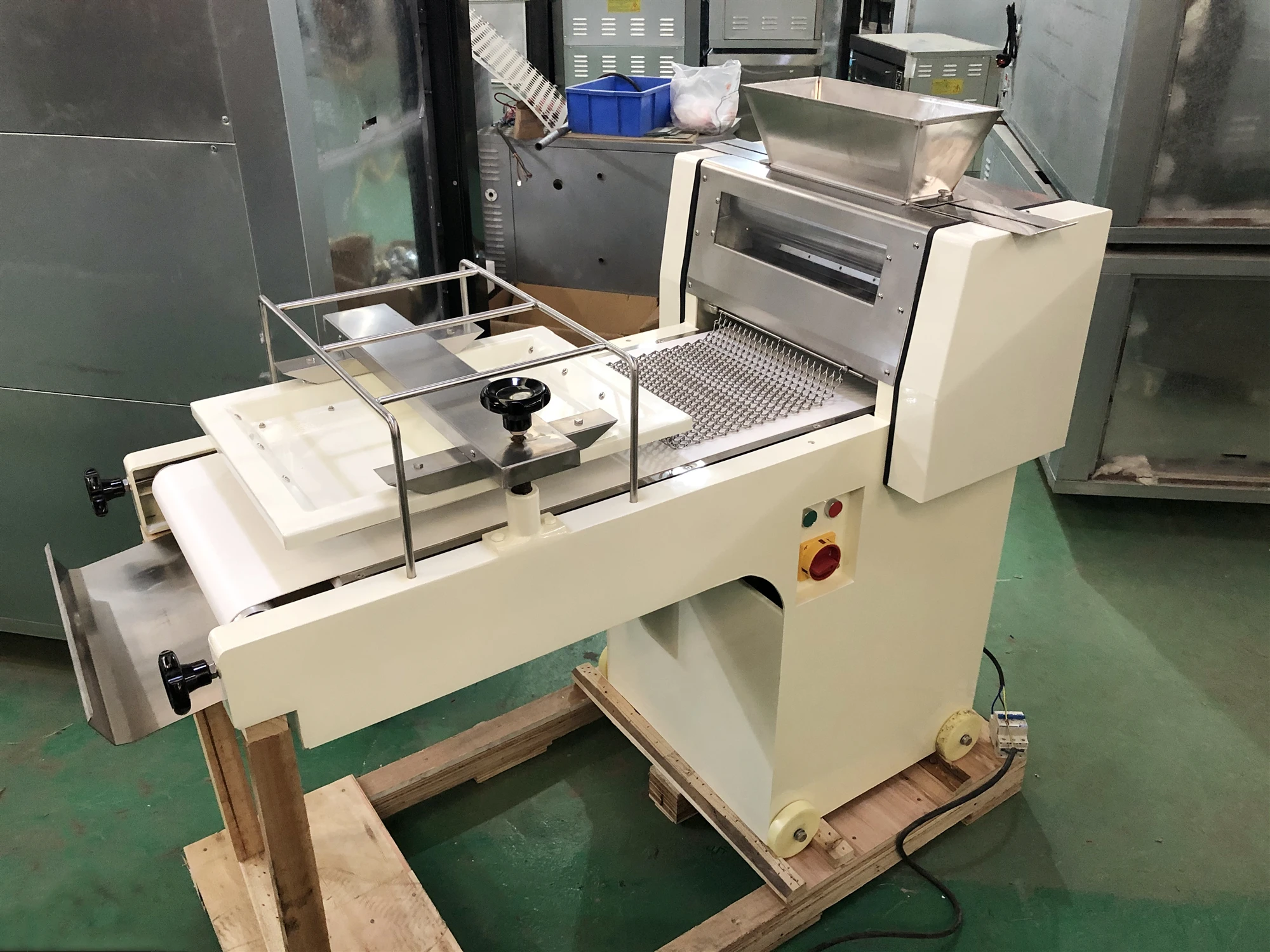 High-performance Bread Moulding Machine for Commercial Use