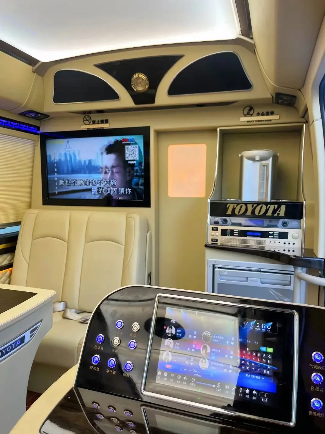 Spots Goods Used Toyota Bus Coaster 30 Seater Buss Coasters Rhd Toyota ...