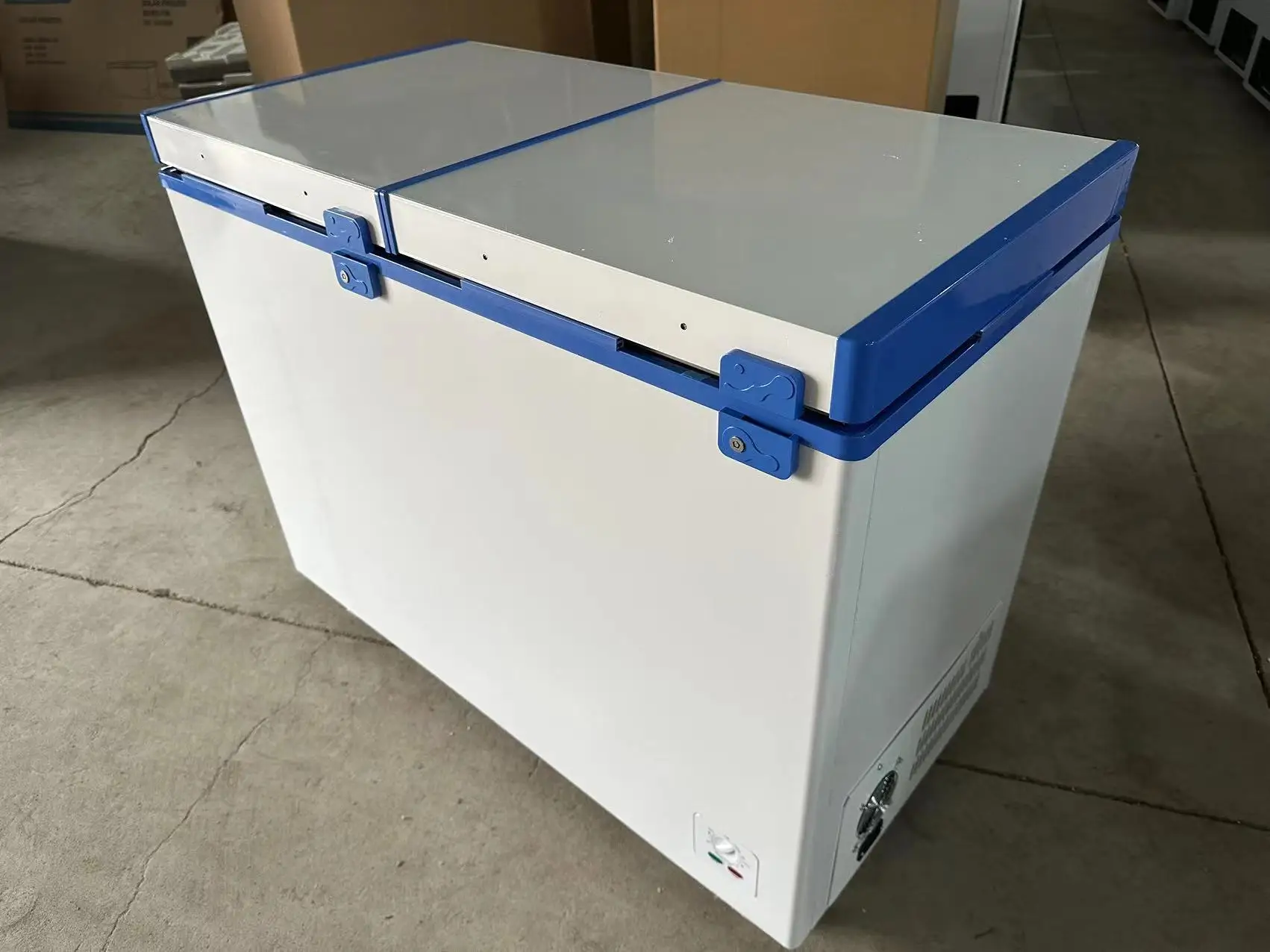 358 Liter Single Temperature Freezer with 12/24V DC Solar Display Glass ...