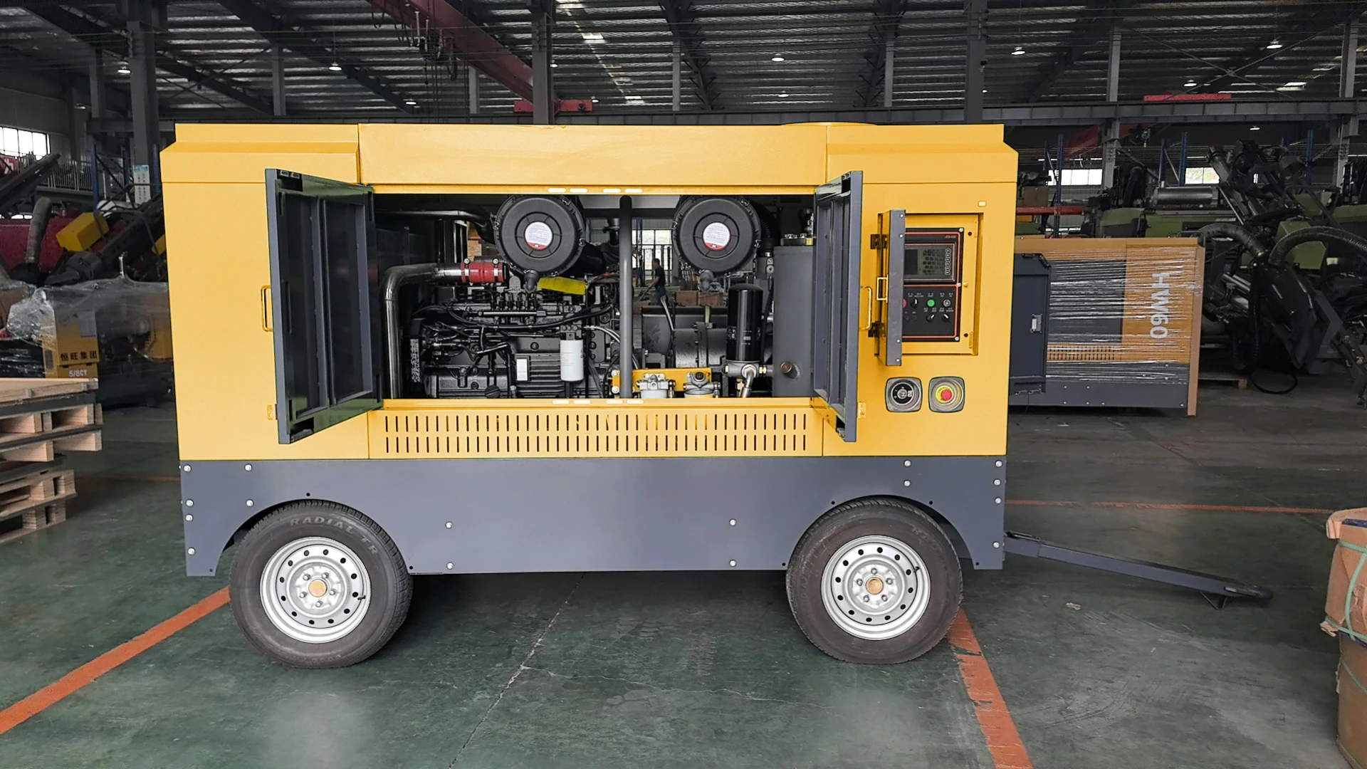 157KW 220hp Two Stage Compression Diesel Mobile Screw Air Compressor ...