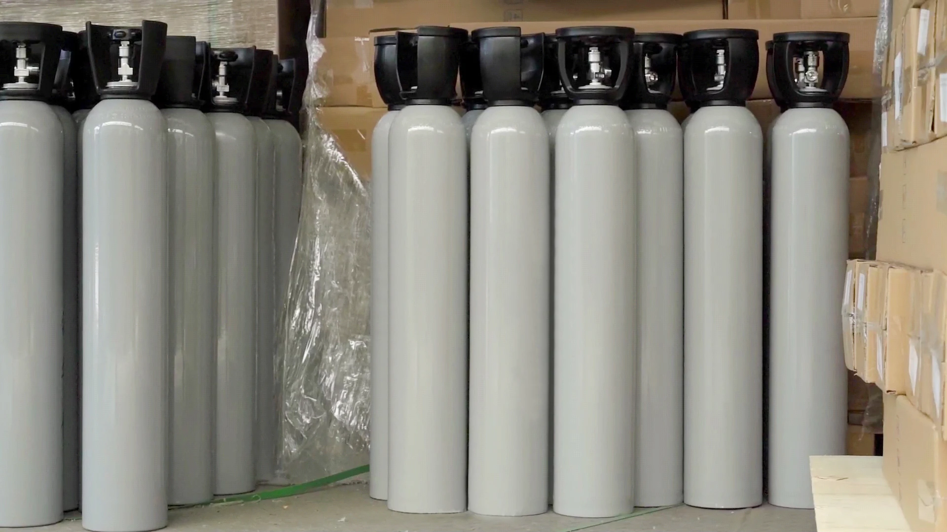 China Supplier Industrial Oxygen Cylinder Vertical Valve Protective Cap ...