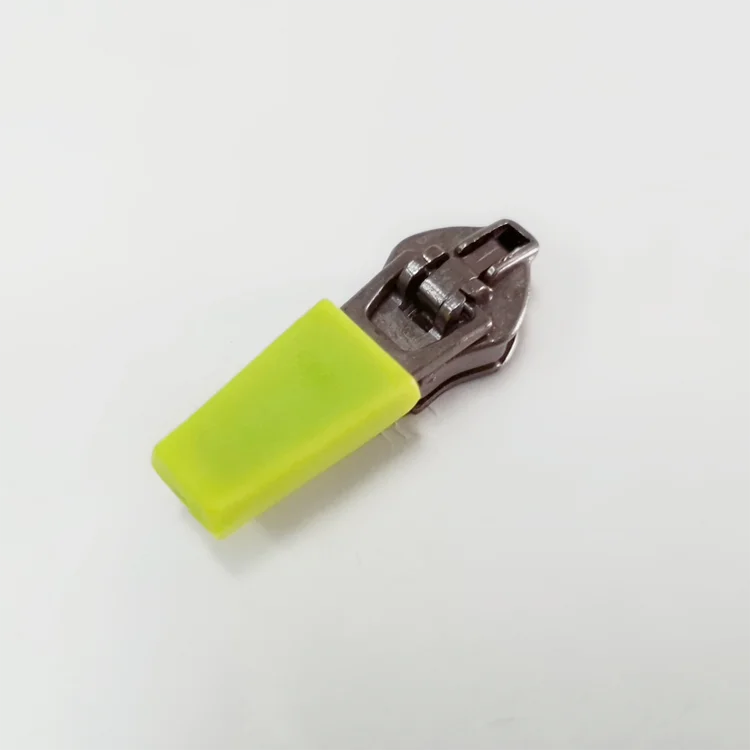 Customizable Auto Lock Zip Slider - Metal Spring Lock Puller
