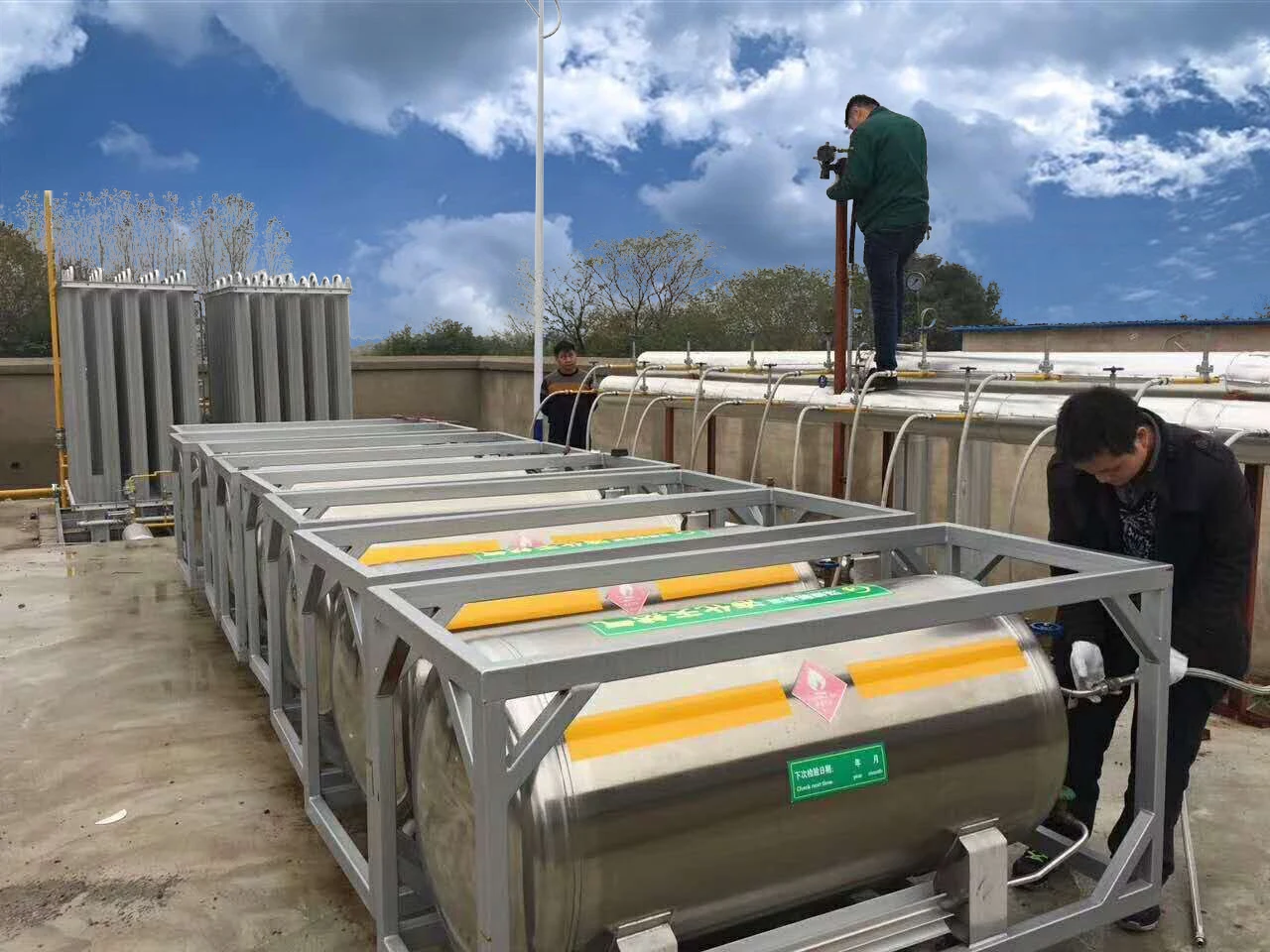 499L 1.4Mpa Horizontal Liquid Nitrogen Dewar Flask Welded Insulated ...