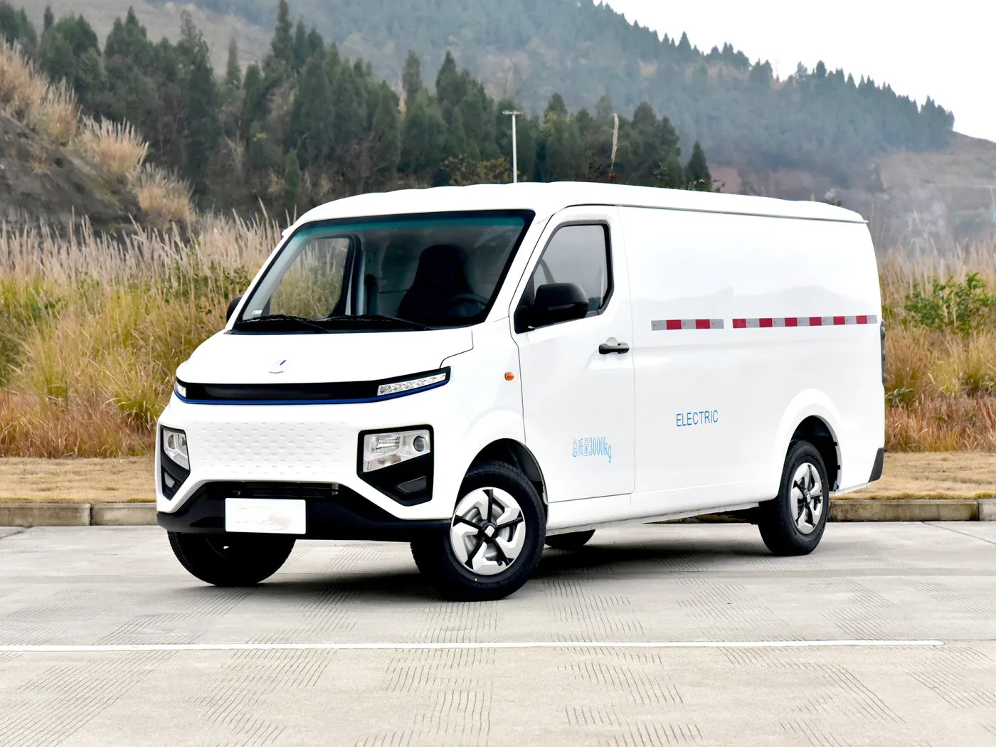 Chinese Electric Vehicle EV Electric Van Cargo Van Long Range