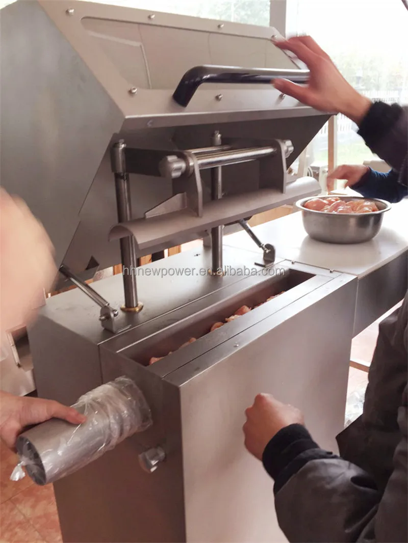 Frozen Beef Roll Bagging Clipping Machine Cylindrical Meat Roll Bag ...