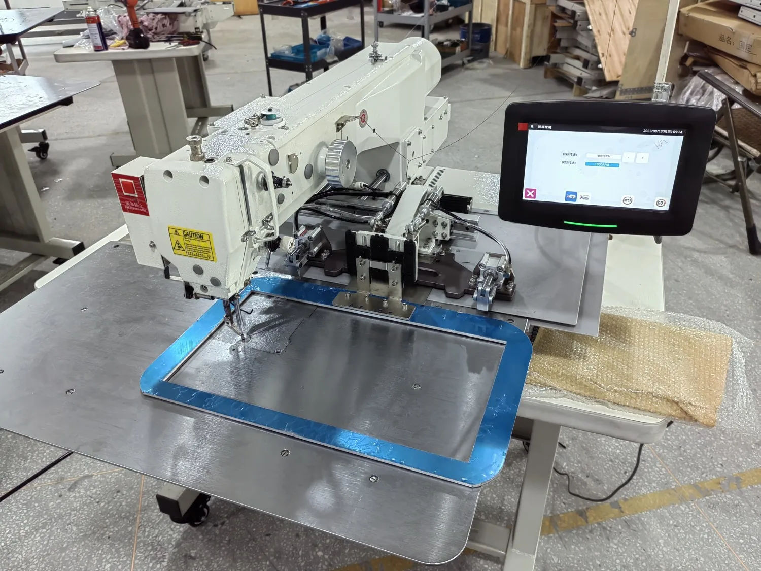 Automatic Programmable Pattern Sewing Machine 4030