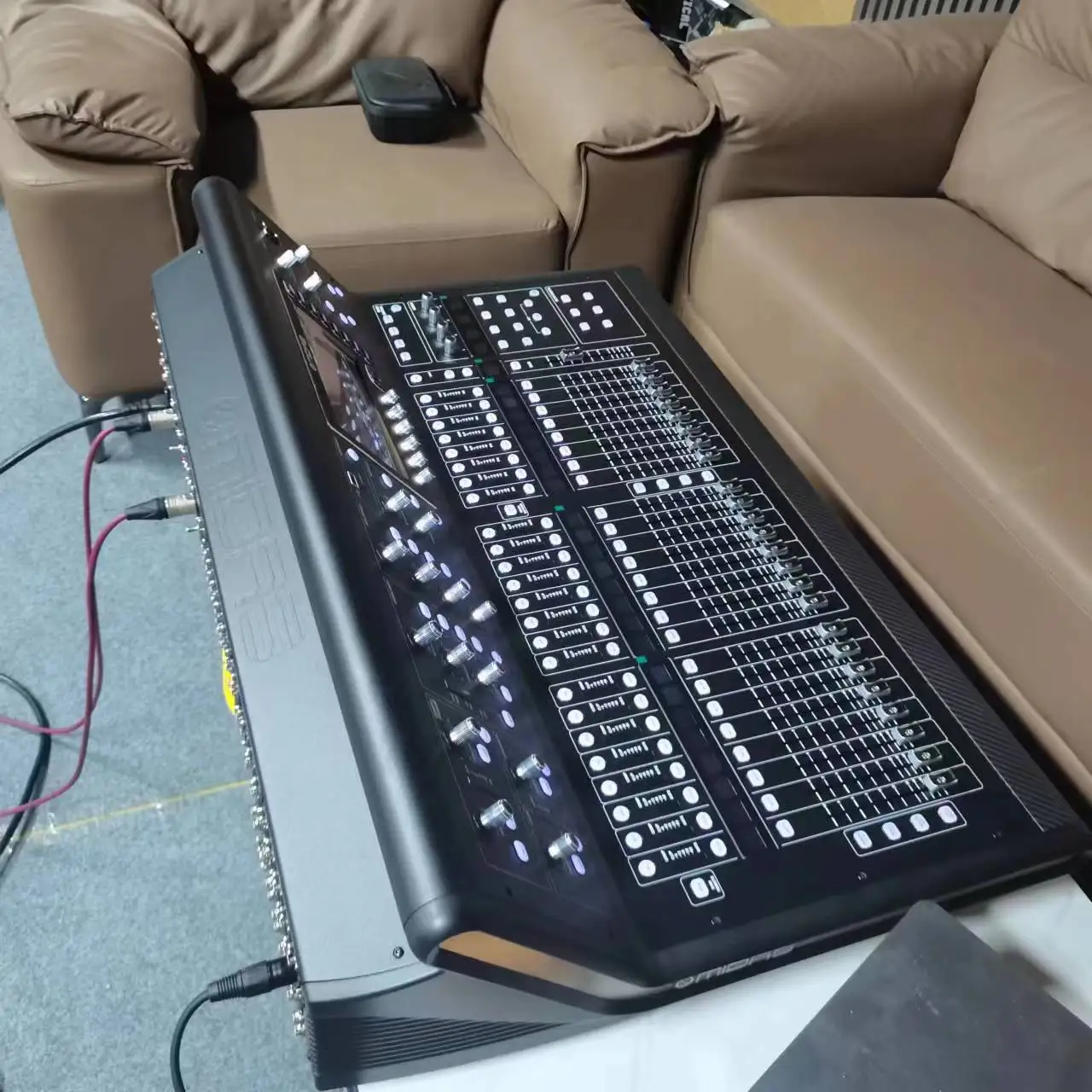 M32 Live 40-Channel Digital Mixer - Ideal for Outdoor Events
