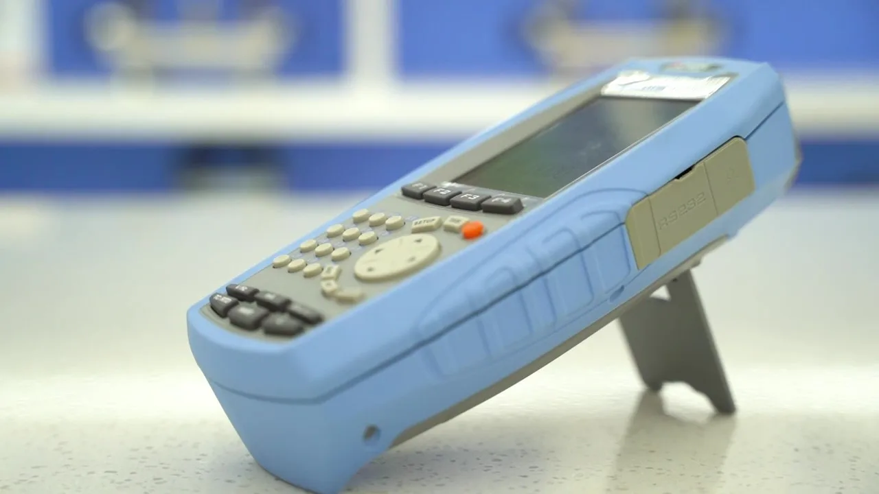 Highly Integrated Handheld Multifunction Calibrator - Buy Calibrator ...