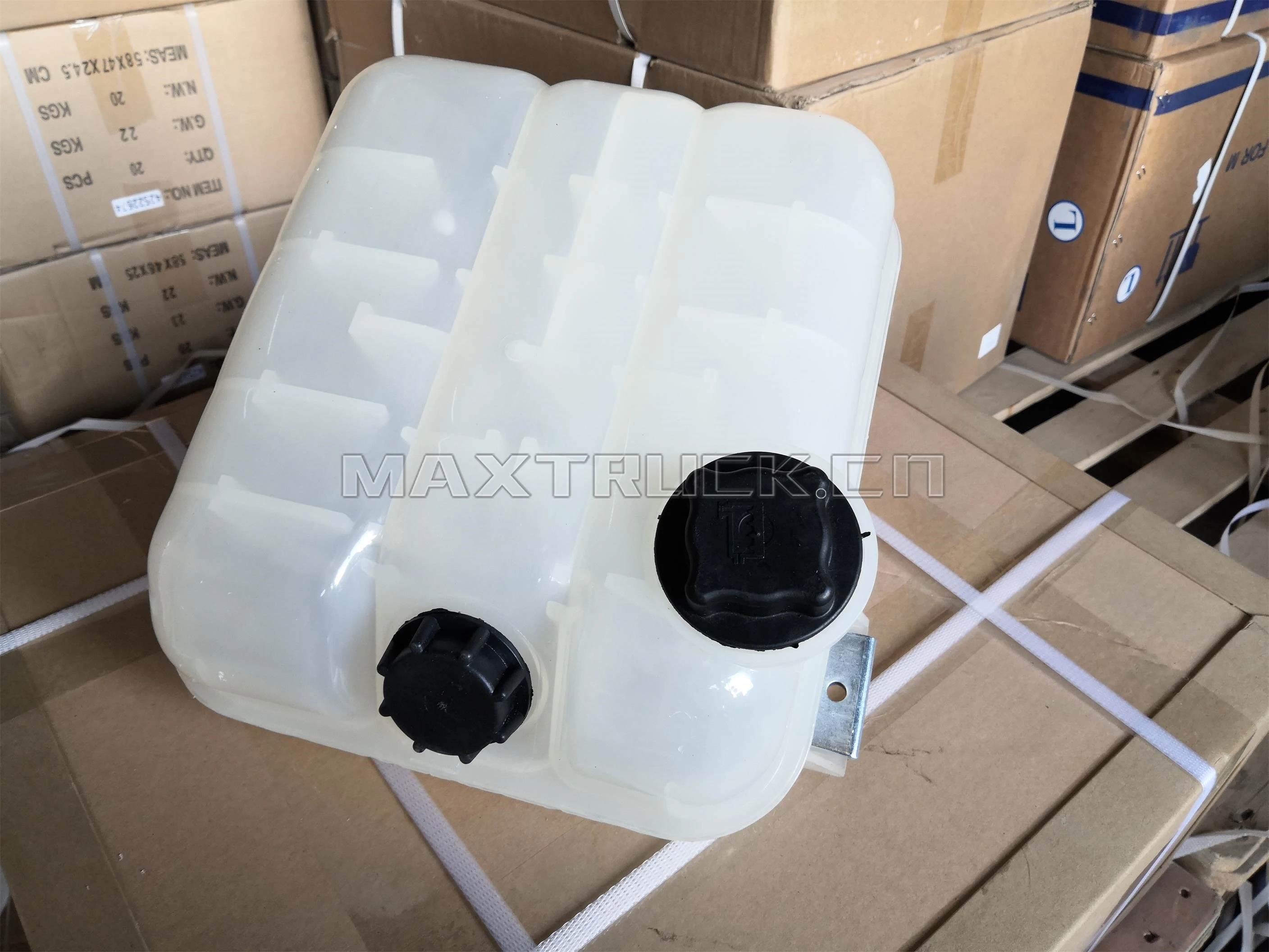 卡车散热器水箱冷却液膨胀水箱1676400 1676576适用于VL FH FM FMX NH| Alibaba.com