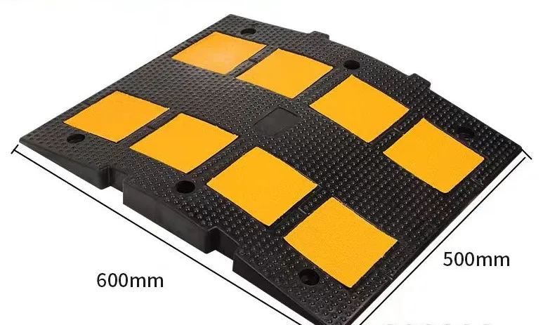 Rubber Speed Bumps Heavy Load Capacity Ageing Resistant,Shopping Malls ...