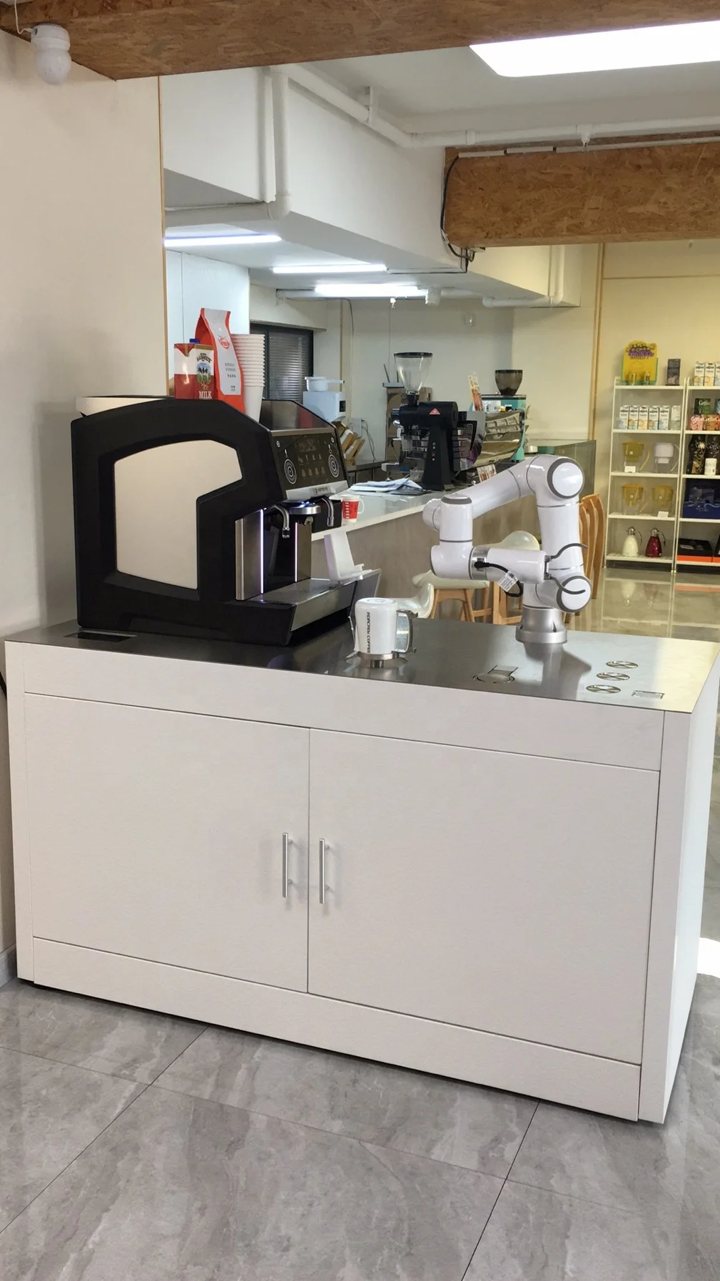 Artificial Intelligence Robot Coffee Machine For Business Robot Hand ...