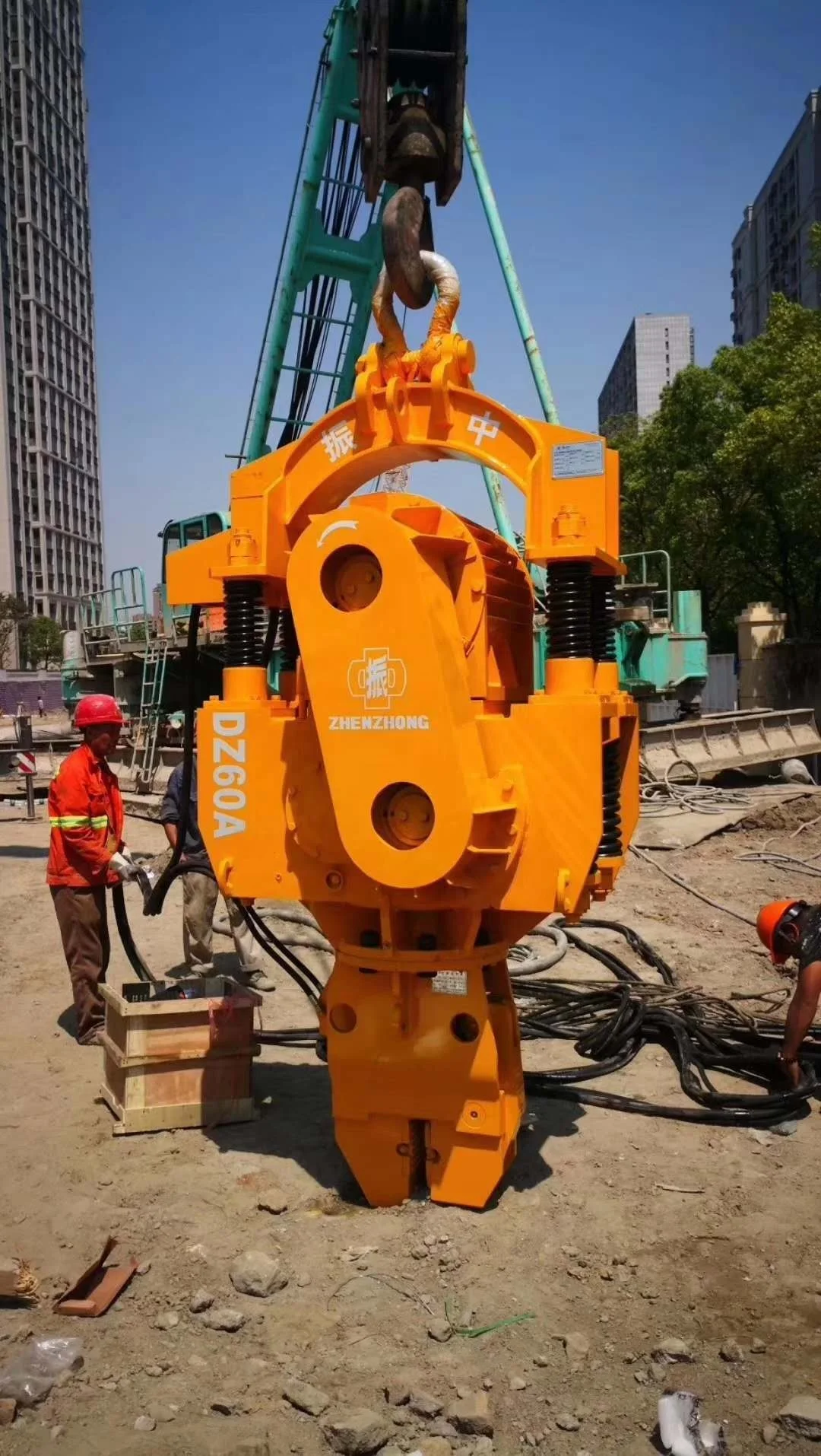 Drive Sheet Pile and Small Pipe Pile 60kw Vibro Hammer Piling Machine ...