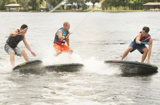 Towable Tubes Surfing Disk - Eco-Friendly Aquatic Fun