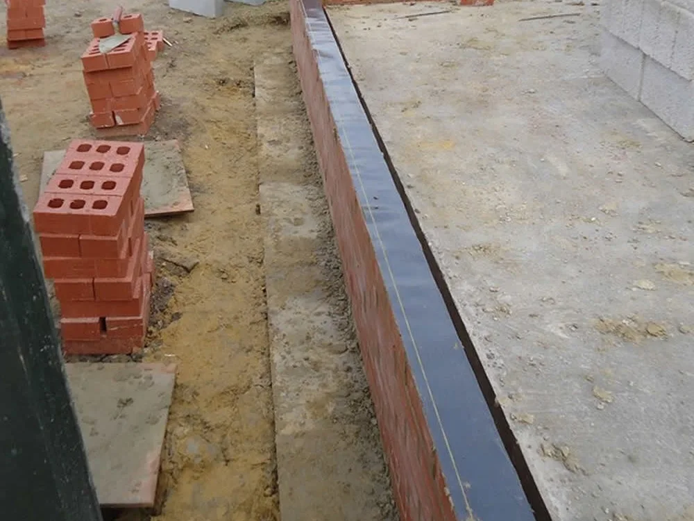 Excellent Black Embossed Polythene Damp-Proof Course Waterproofing ...