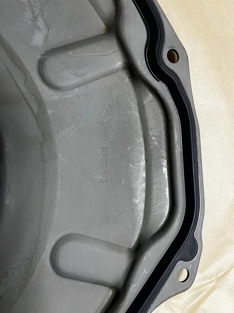 Lr043721 Crankshaft Retainer Oil Seal For Land Rover Discovery Lr4 Lr5 ...