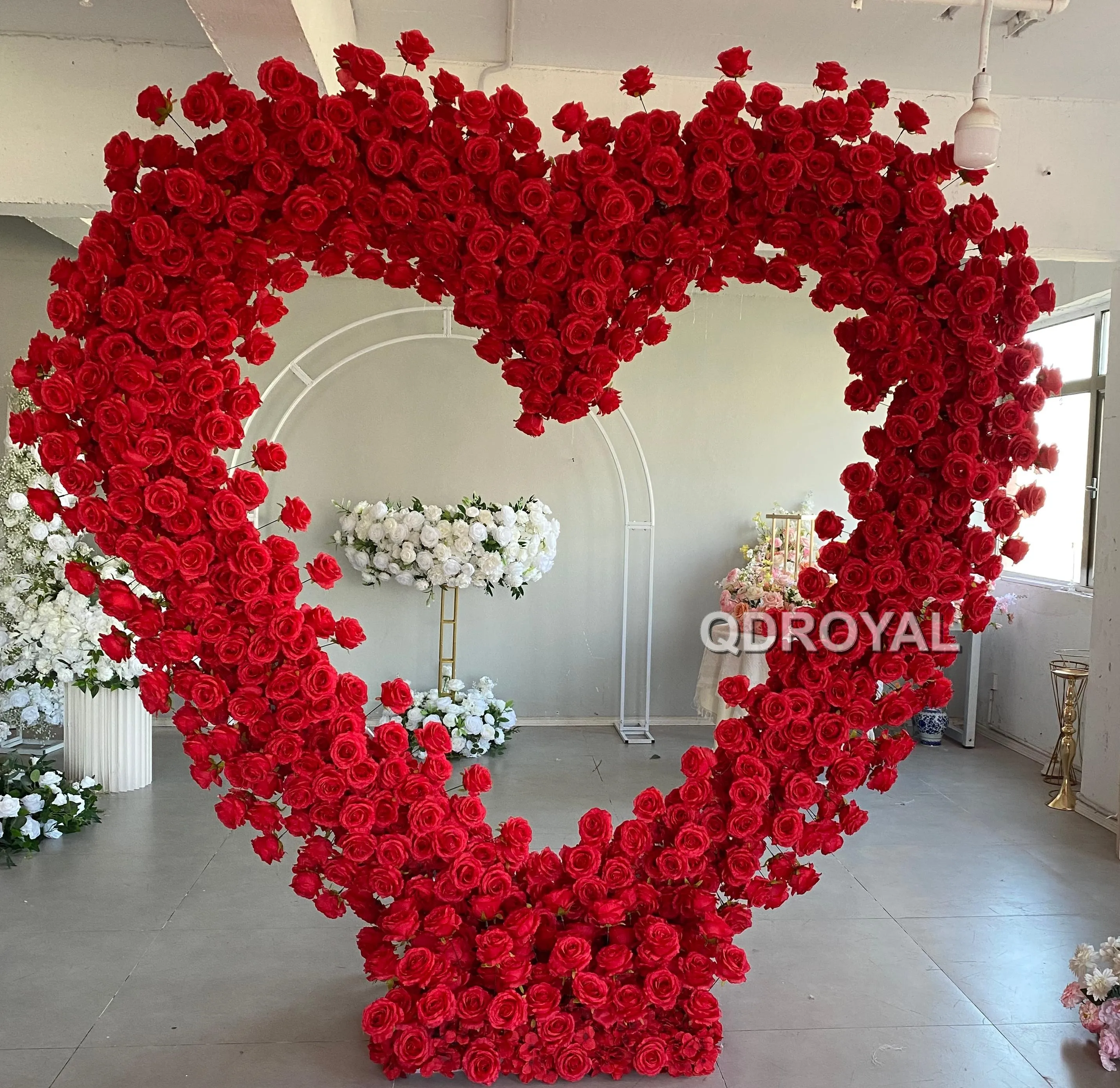 Red Rose Heart Shaped Wedding Arch Decorated Flower Metal Arch for ...
