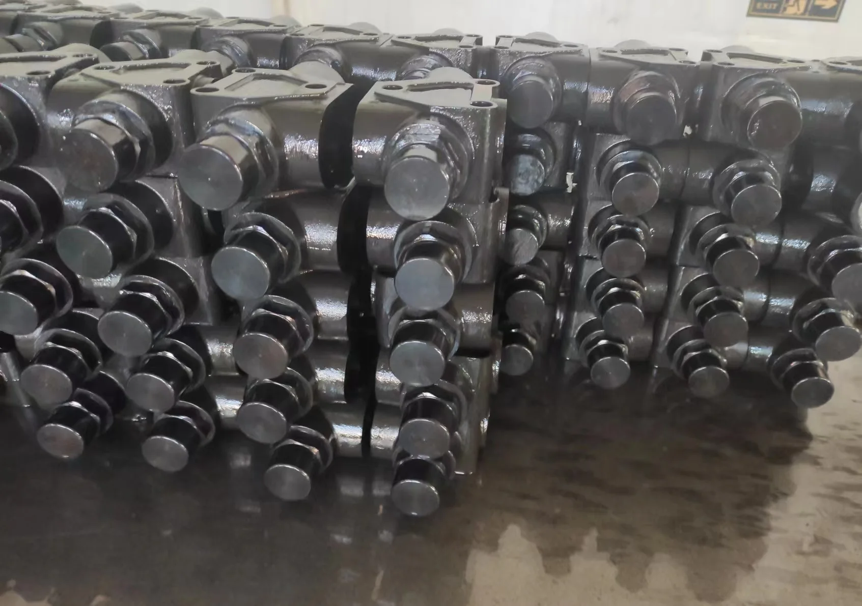 Tipping Parts Factory Hydraulic Valves For Tipping Truck Air Controlled ...