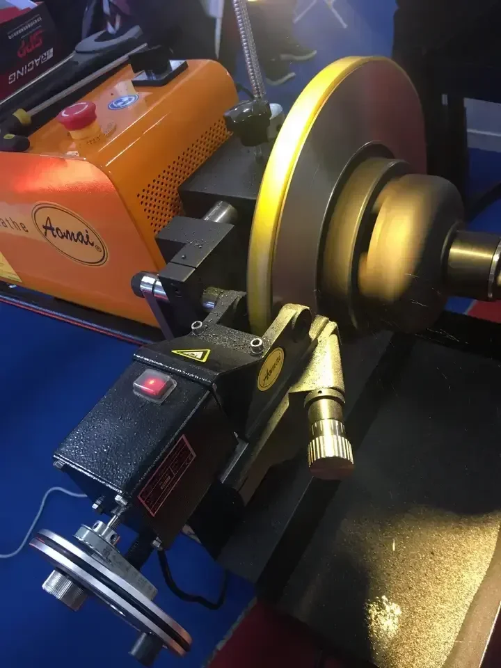 Aomai Am-983 Disc Brake Lathe Dual Functions On-board & Off-board ...