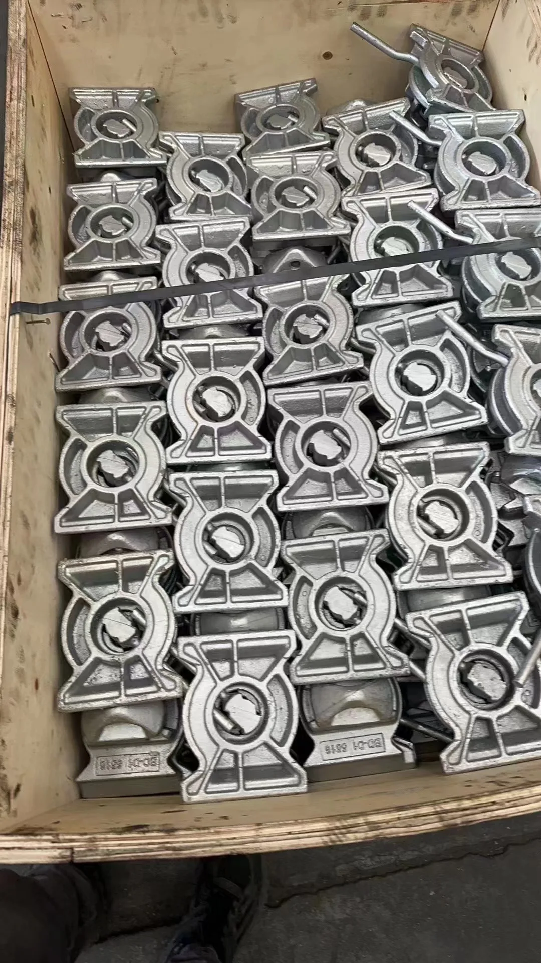 ISO Standard Cast Iron Container Davetail 45 Degrees Twist Lock for ...