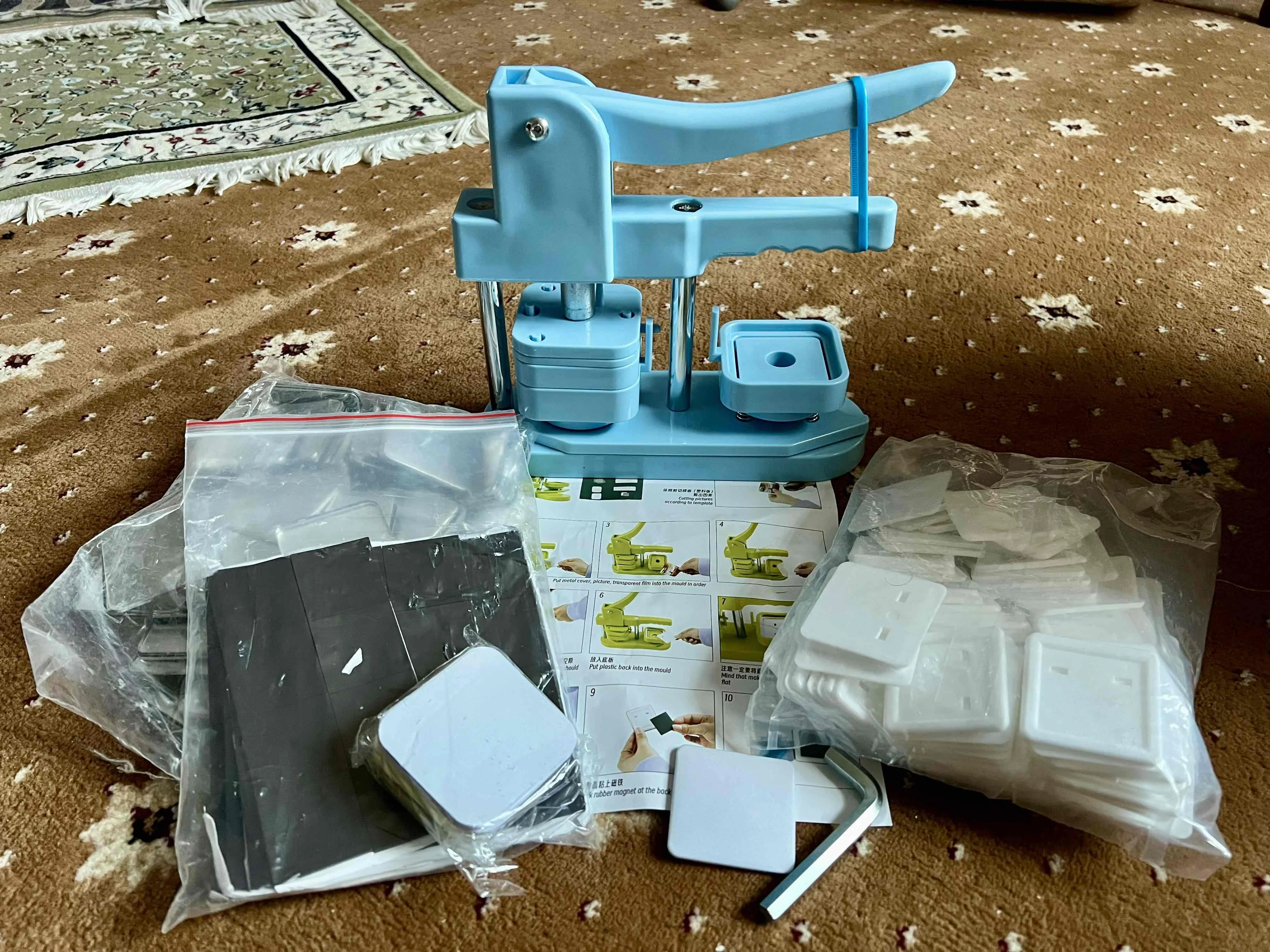50X50 Square Plastic Button Badge Making Machine Manual